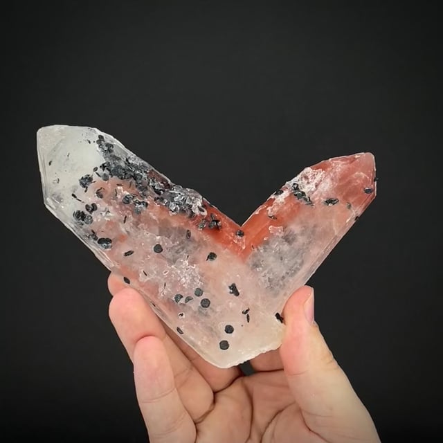 Quartz (Japan Law twin) with Hematite - rare style | Huanggang Fe-Sn ...