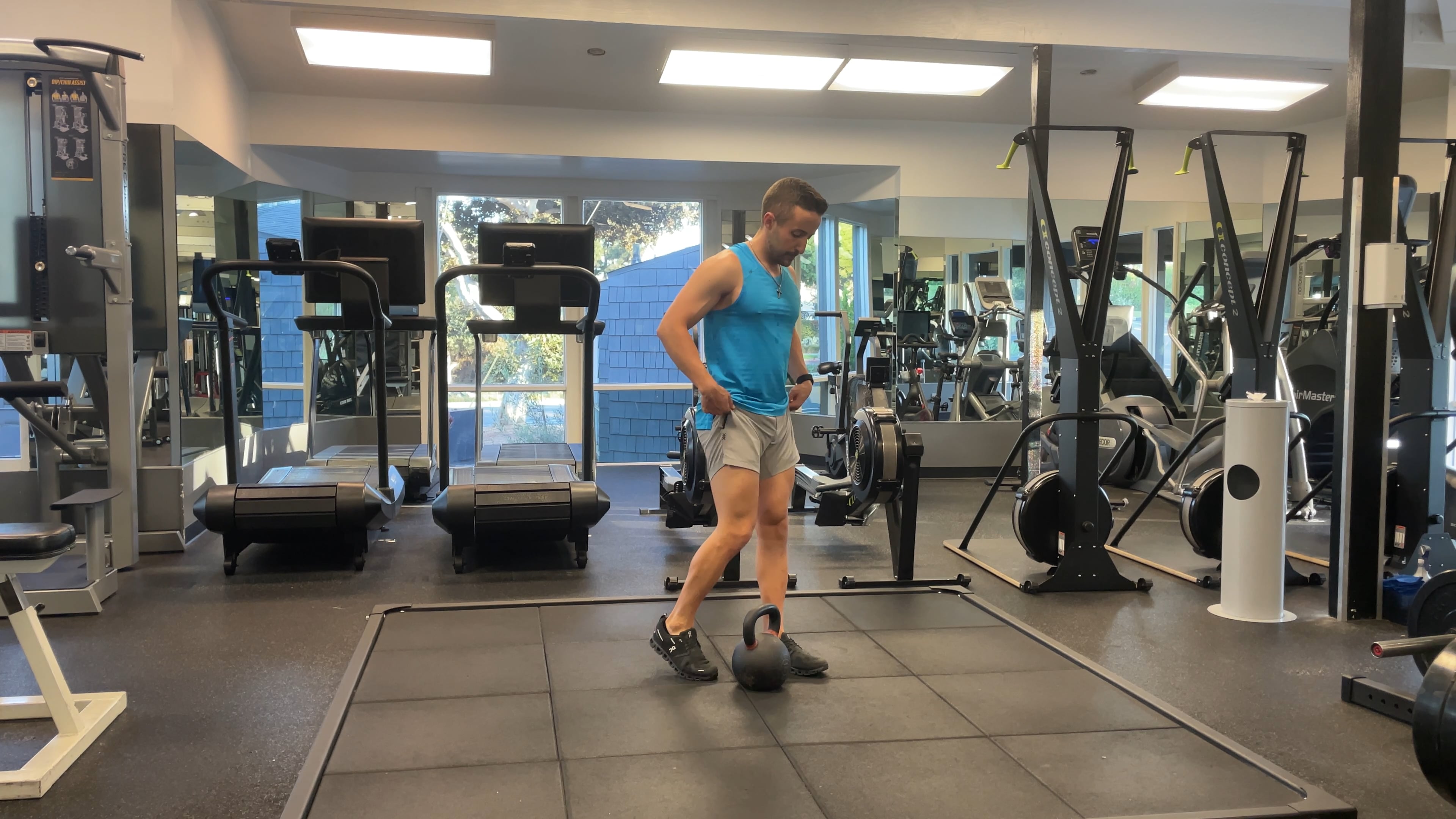 Split Stance KB RDL on Vimeo