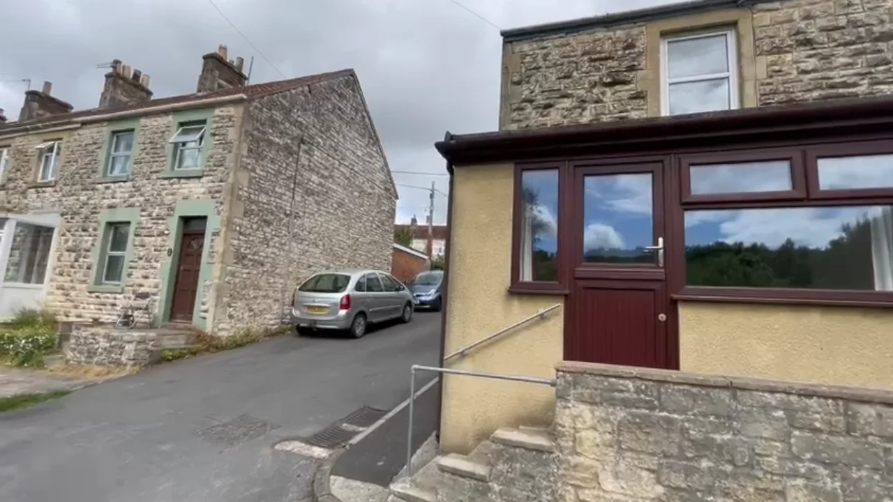 16 Hope Terrace, Paulton on Vimeo