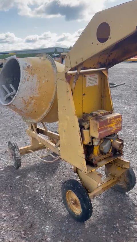 Diesel Cement Mixer, Lister Engine - Dromore August 22 on Vimeo