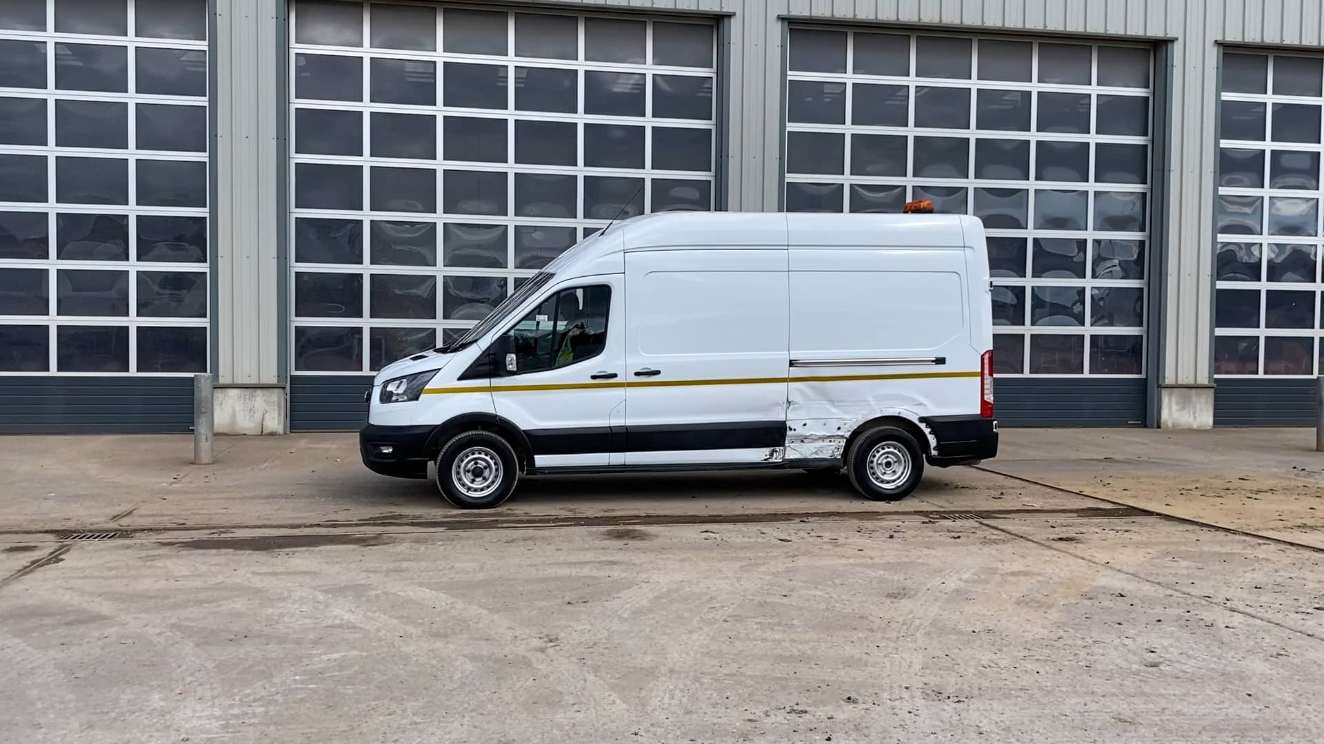 Ford Transit 350 Leader Ecoblu 2.0 TDCI 130 6 Speed Van - Dromore ...