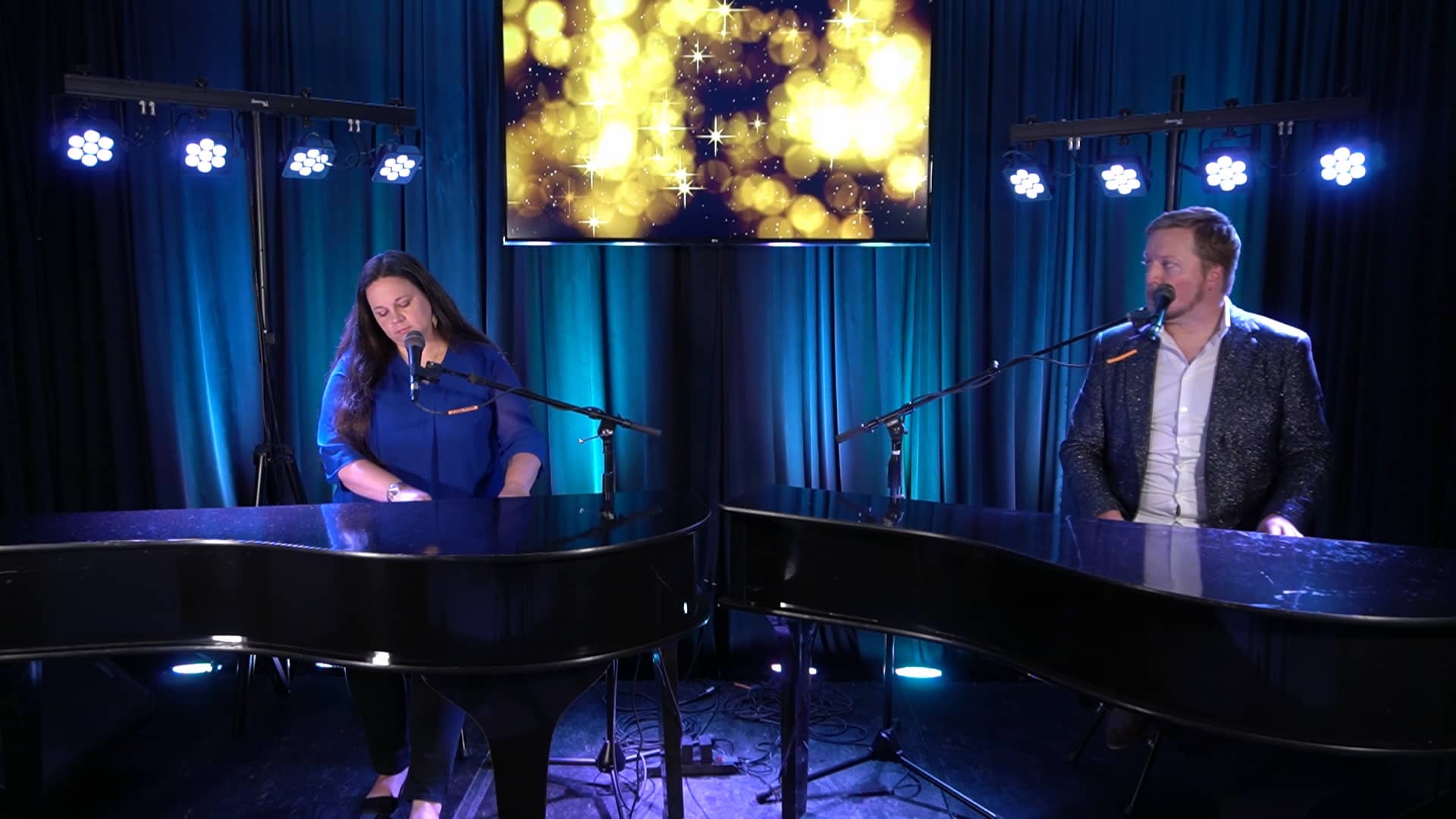 Sydney McMath: Dancing on my Own - Felix and Fingers Dueling Pianos on ...