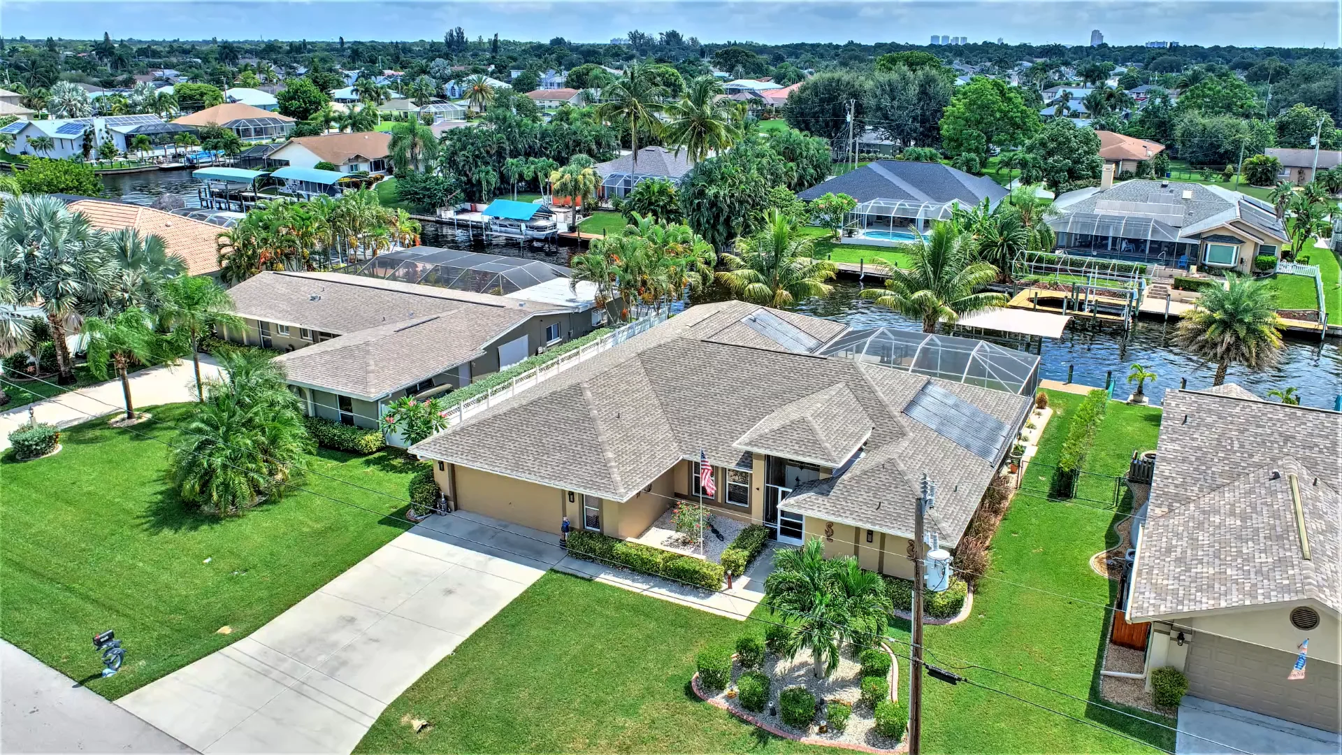 1045 SE 20TH AVE CAPE CORAL FL - 1045 SE 20TH AVE CAPE CORAL FL on Vimeo