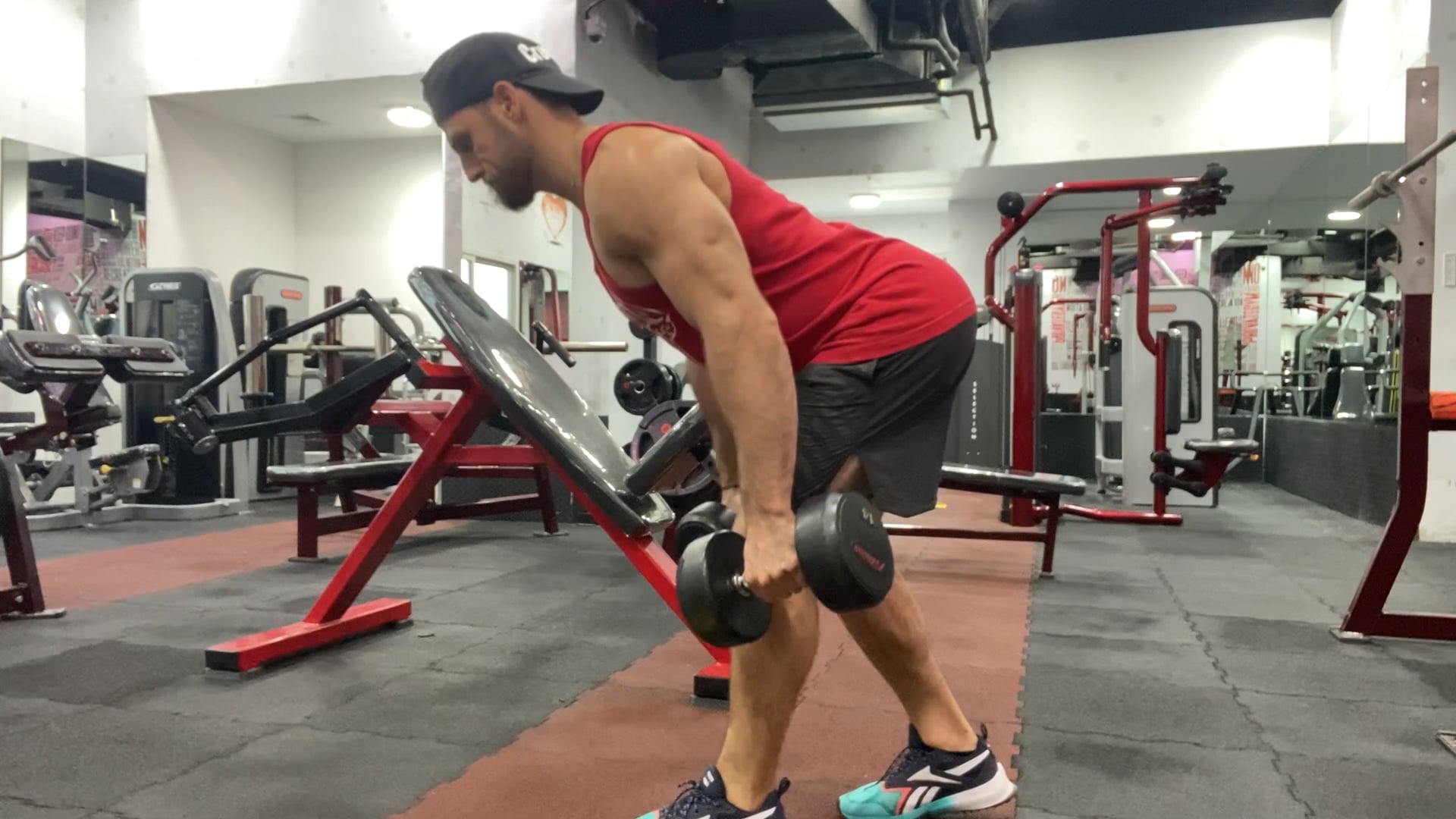 DB Staggered Stance RDL on Vimeo