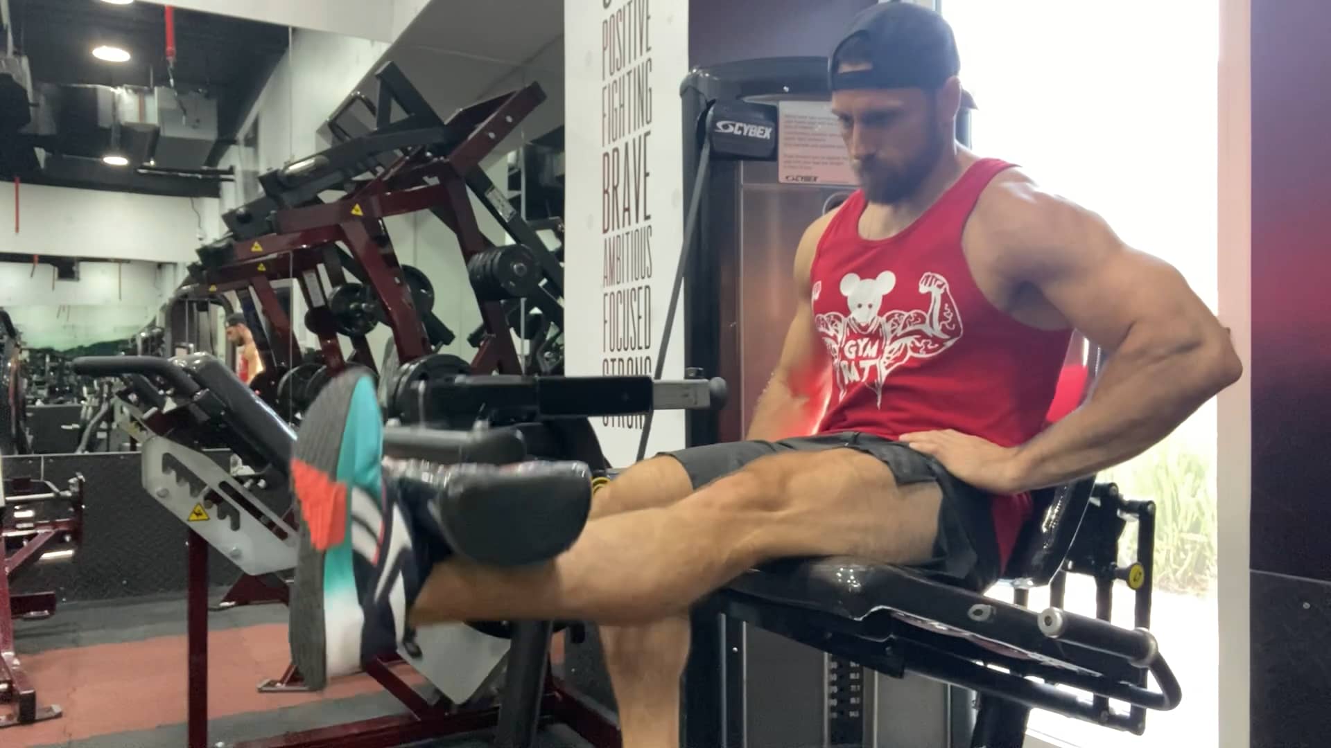 Single Leg Leg Extension on Vimeo