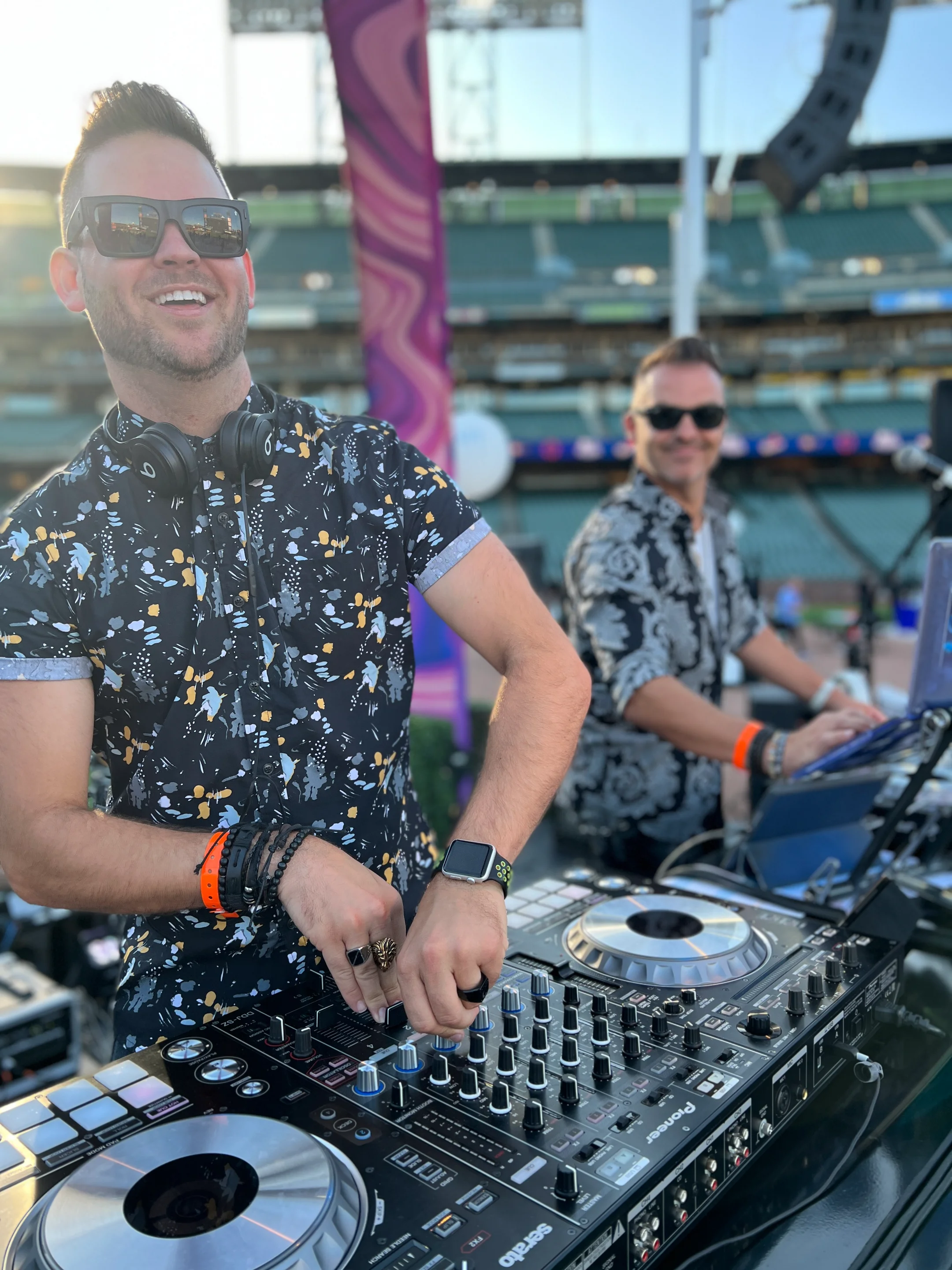 The Dueling DJ's 2024 Promo on Vimeo