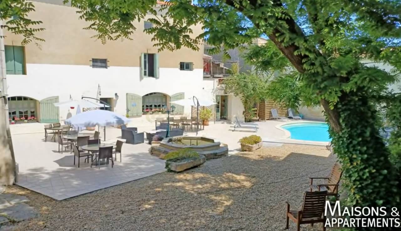UZÈS - MAISON A VENDRE - 960 000 € - 548 m² - 17 pièce(s) on Vimeo