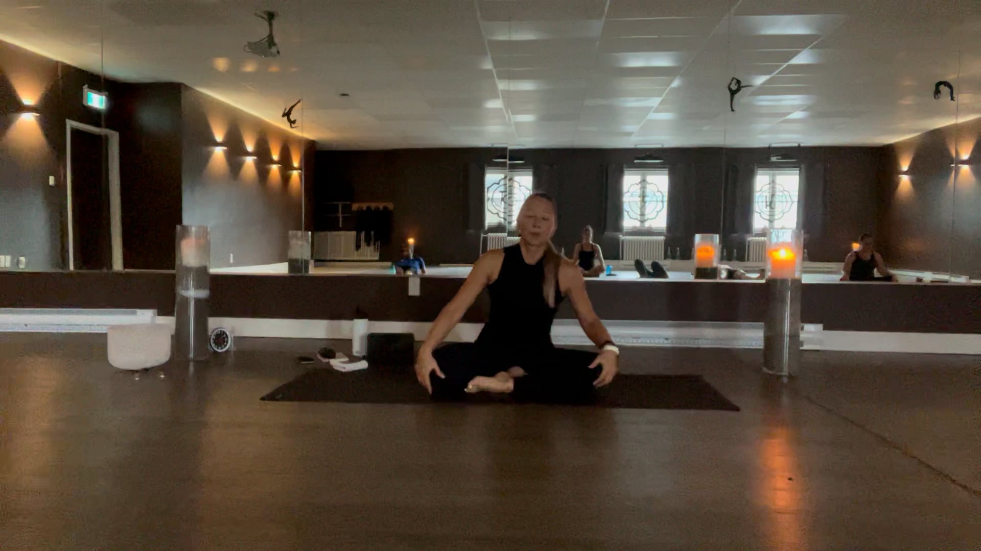 ZEN CHAKRA FLOW TOUS NIVEAUX AVEC MARIE-CLAUDE - 30 AOÛT on Vimeo
