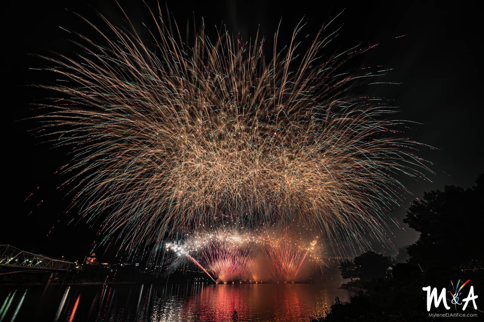 2022 Gatineau - Clôture - Royal Pyrotechnie on Vimeo