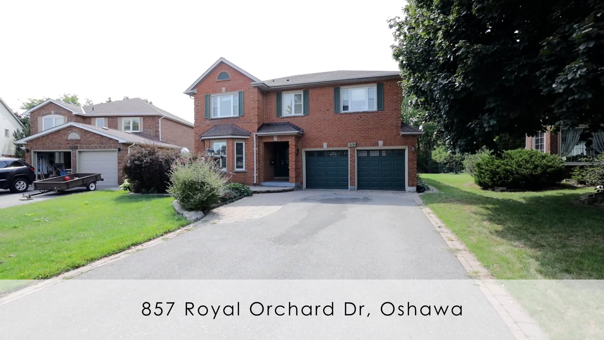 857 Royal Orchard Dr, Oshawa on Vimeo
