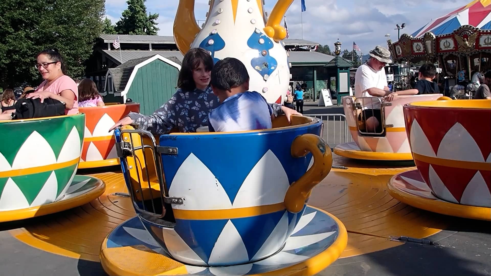 Teacups at 2022 Evergreen State Fair.mp4 on Vimeo