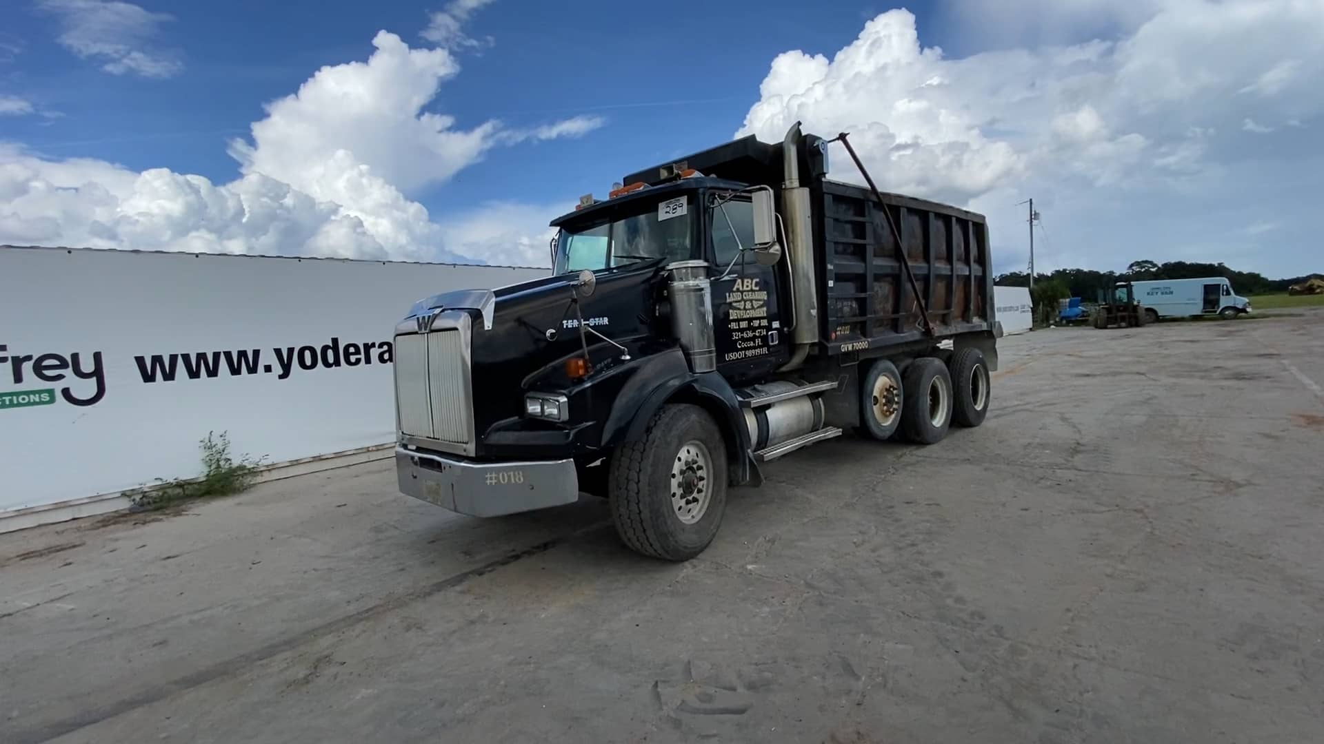 Western Star 4900SA 6x4 Tri Axle Dumptruck - Y&F - Florida - Nov 22 on Vimeo