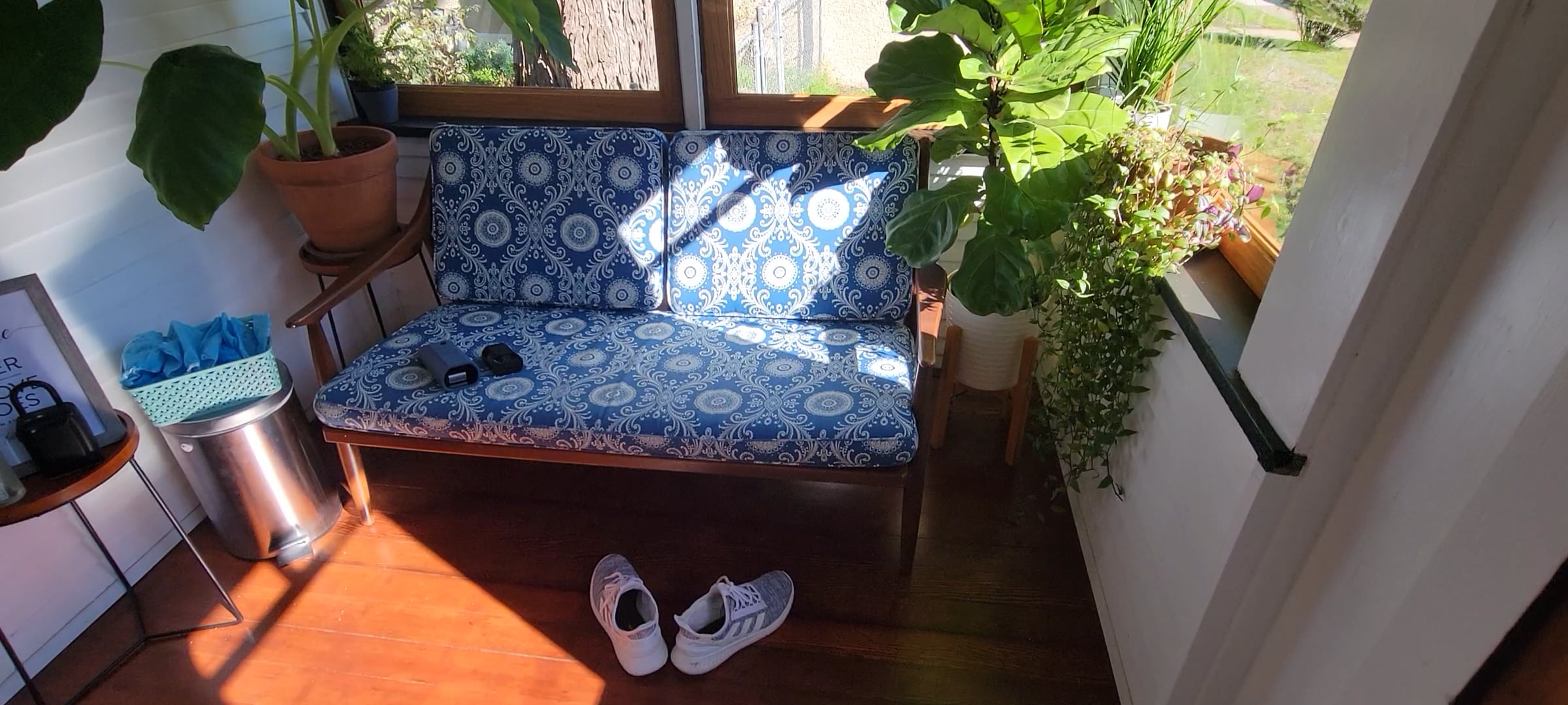 Entry, kitchen, lower level on Vimeo