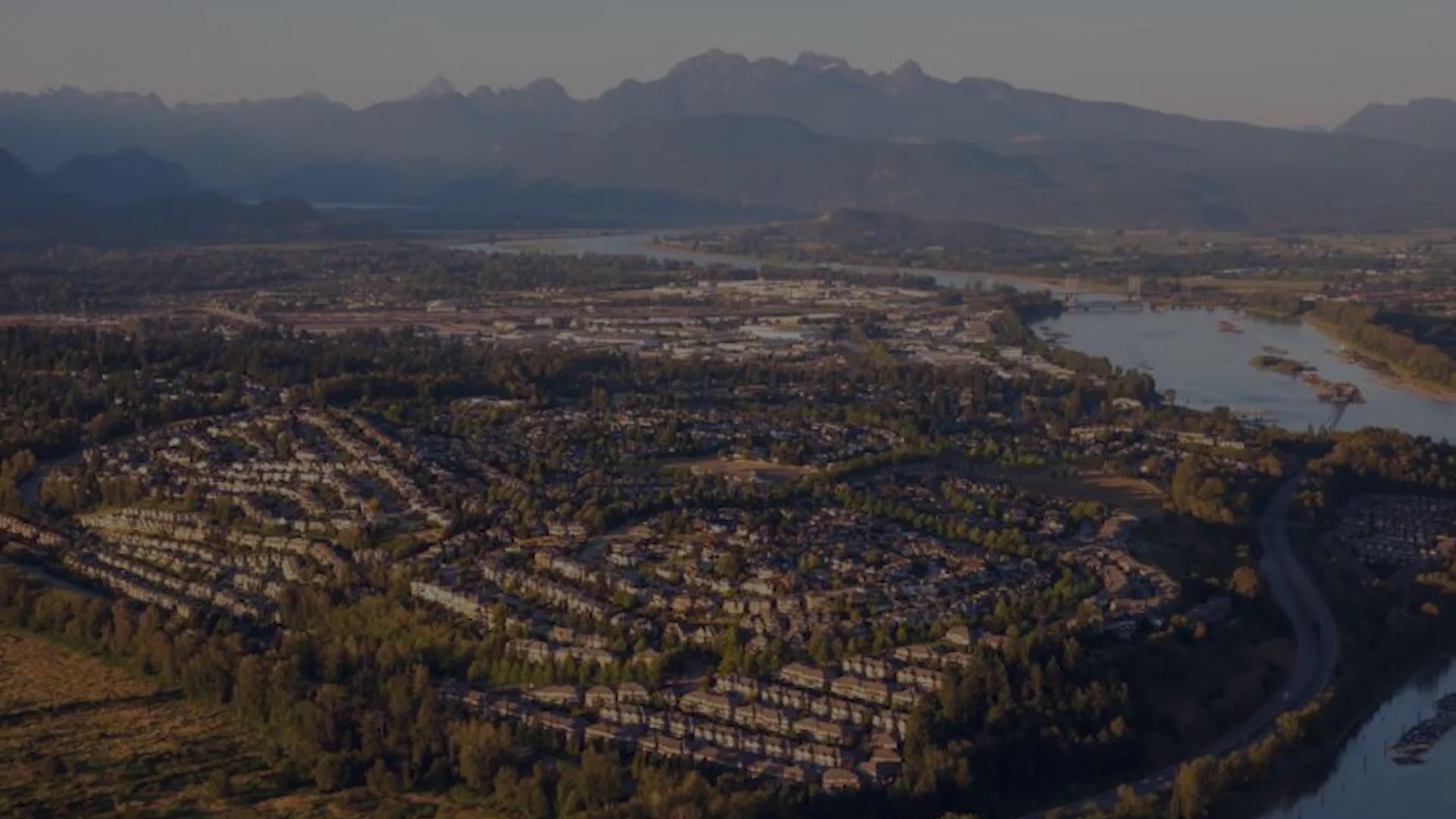 Brenda Cheng - 104-180 Ravine Dr, Port Moody on Vimeo