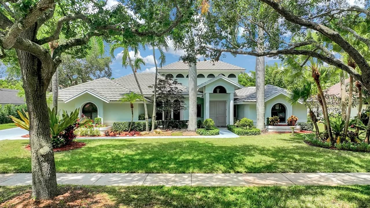 Property Showcase | 2310 Rabbit Hollowe Circle, Delray Beach on Vimeo