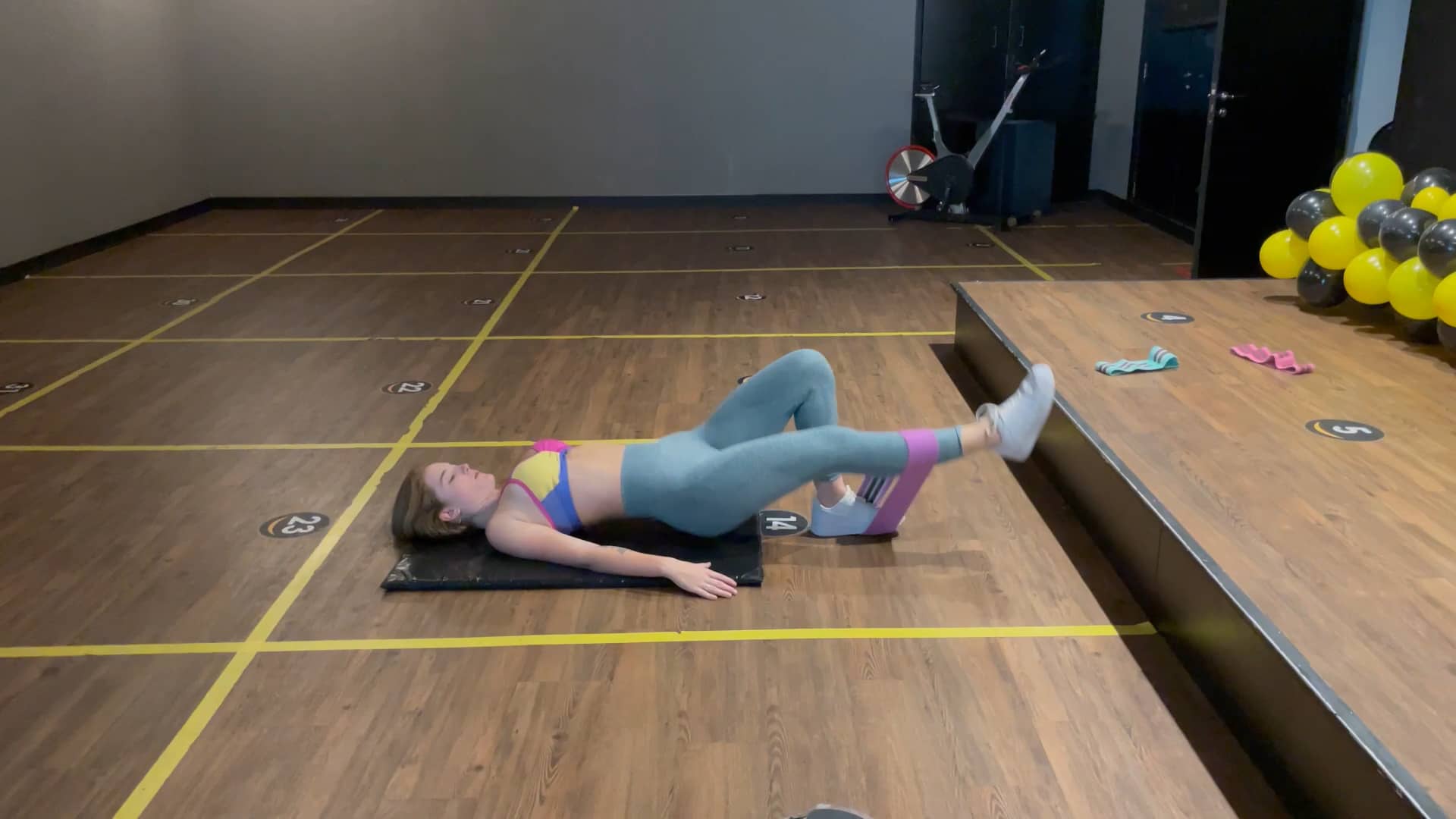 Elevação perna estendida - Perna e Glúteo .mov on Vimeo