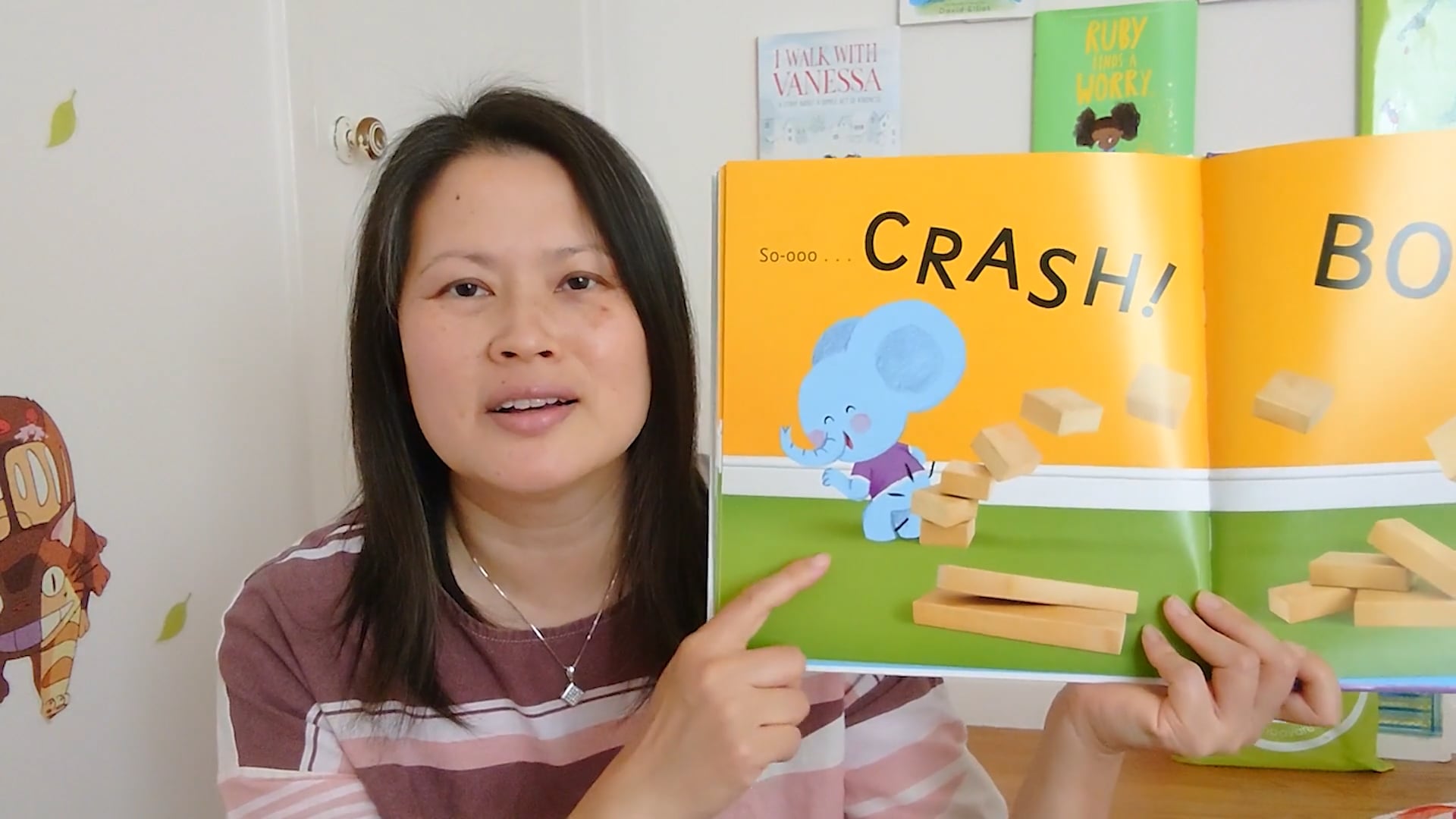 掉下來! 砰! 一個數學故事 (Crash! Boom! A Math Tale) by Robie H. Harris Cantonese ...