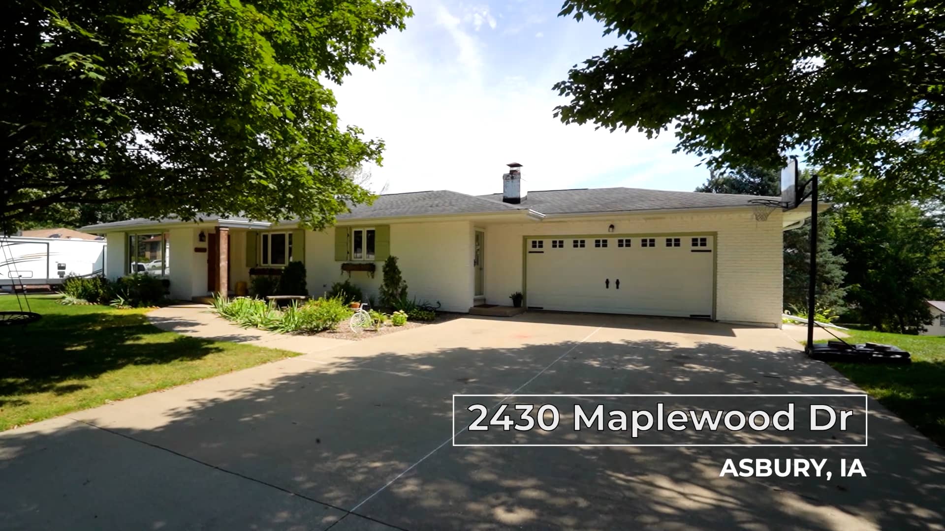 2430 Maplewood Dr on Vimeo