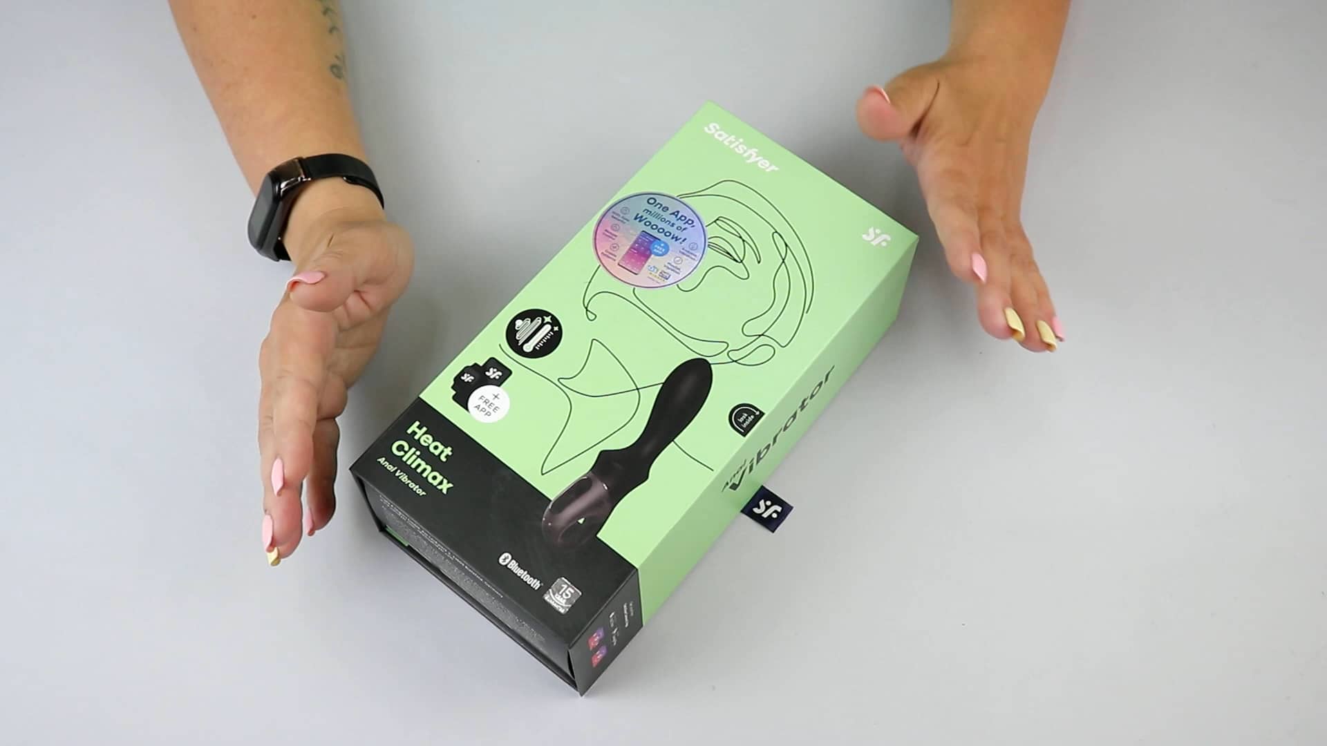 Вибратор с подогревом Satisfyer Heat Climax On Vimeo