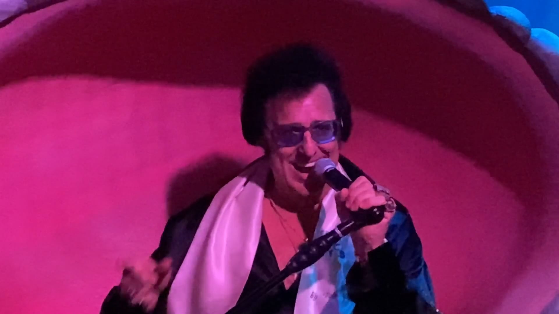 GREAT BALLS OF FIRE - BIG ELVIS on Vimeo