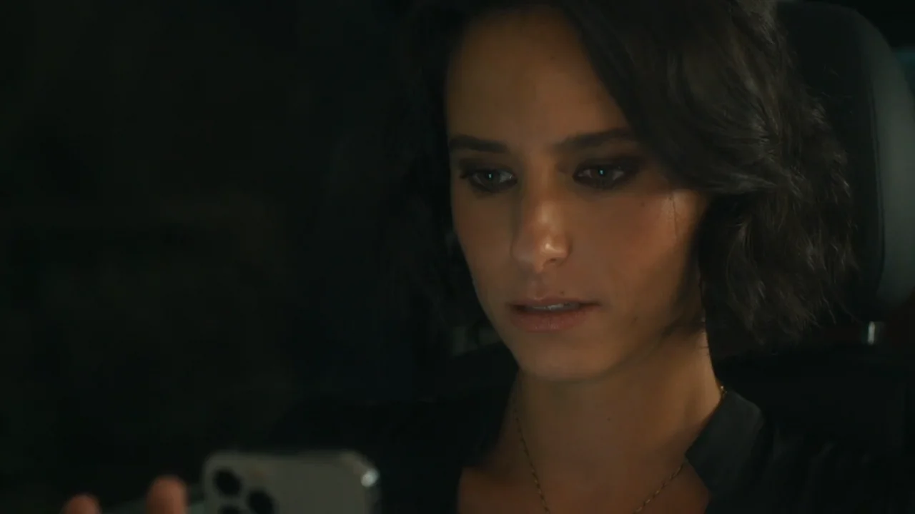 Adèle Galloy - SHOWREEL 2022.mp4 on Vimeo