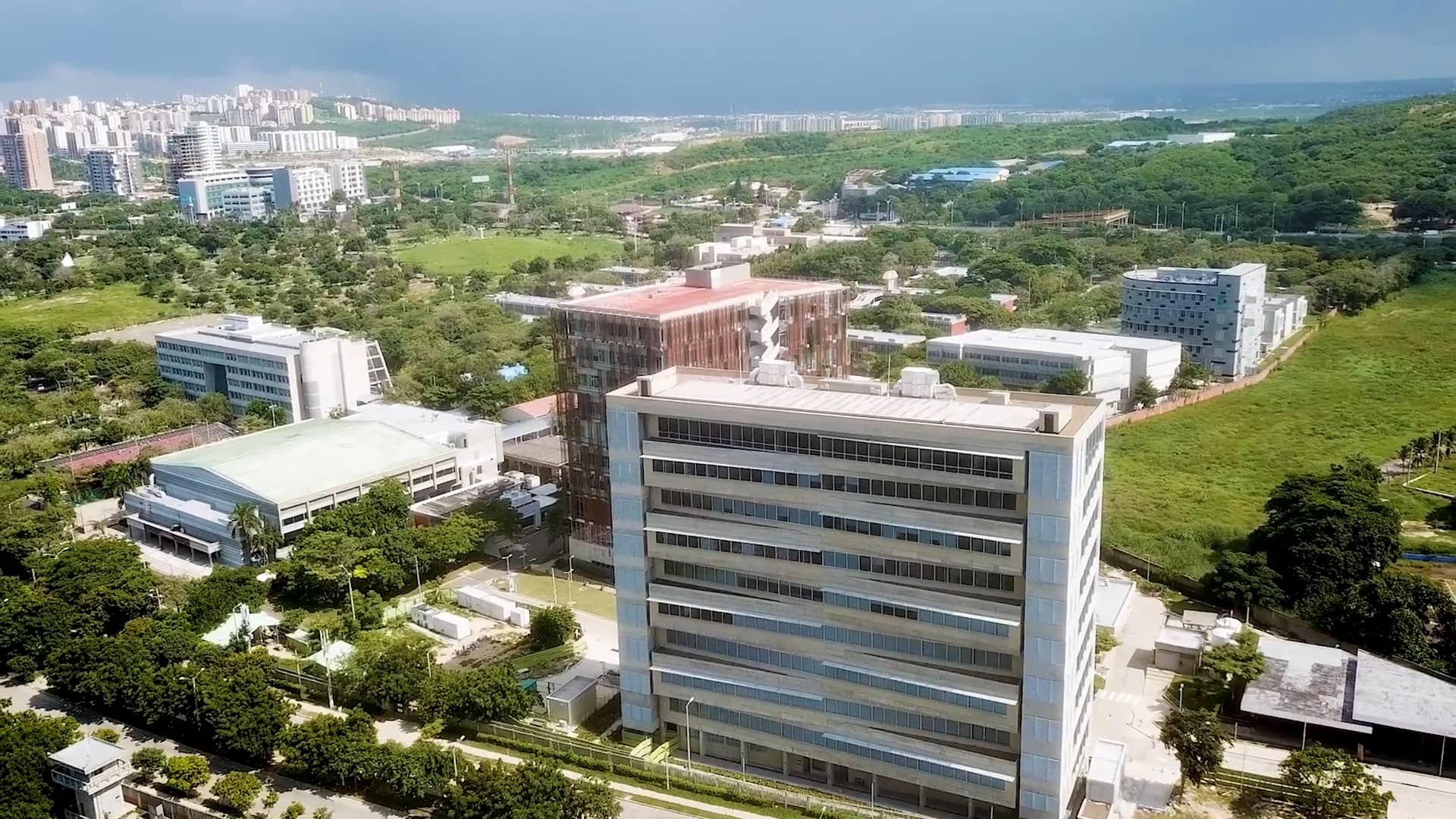 Conoce el edificio Mario Santo Domingo on Vimeo