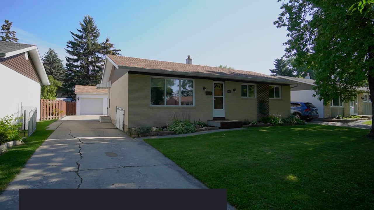 447 Donwood Drive - Winnipeg MB - For Sale - Adam Virgilio Mark Loewen ...