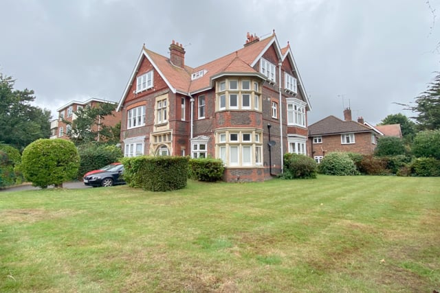 22 Lansdowne Road and 33 Downsview Road Worthing on Vimeo