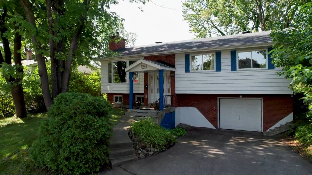5232 Rue Lakeview, Pierrefonds, QC | Keith Gold & Colleen Hearn on Vimeo