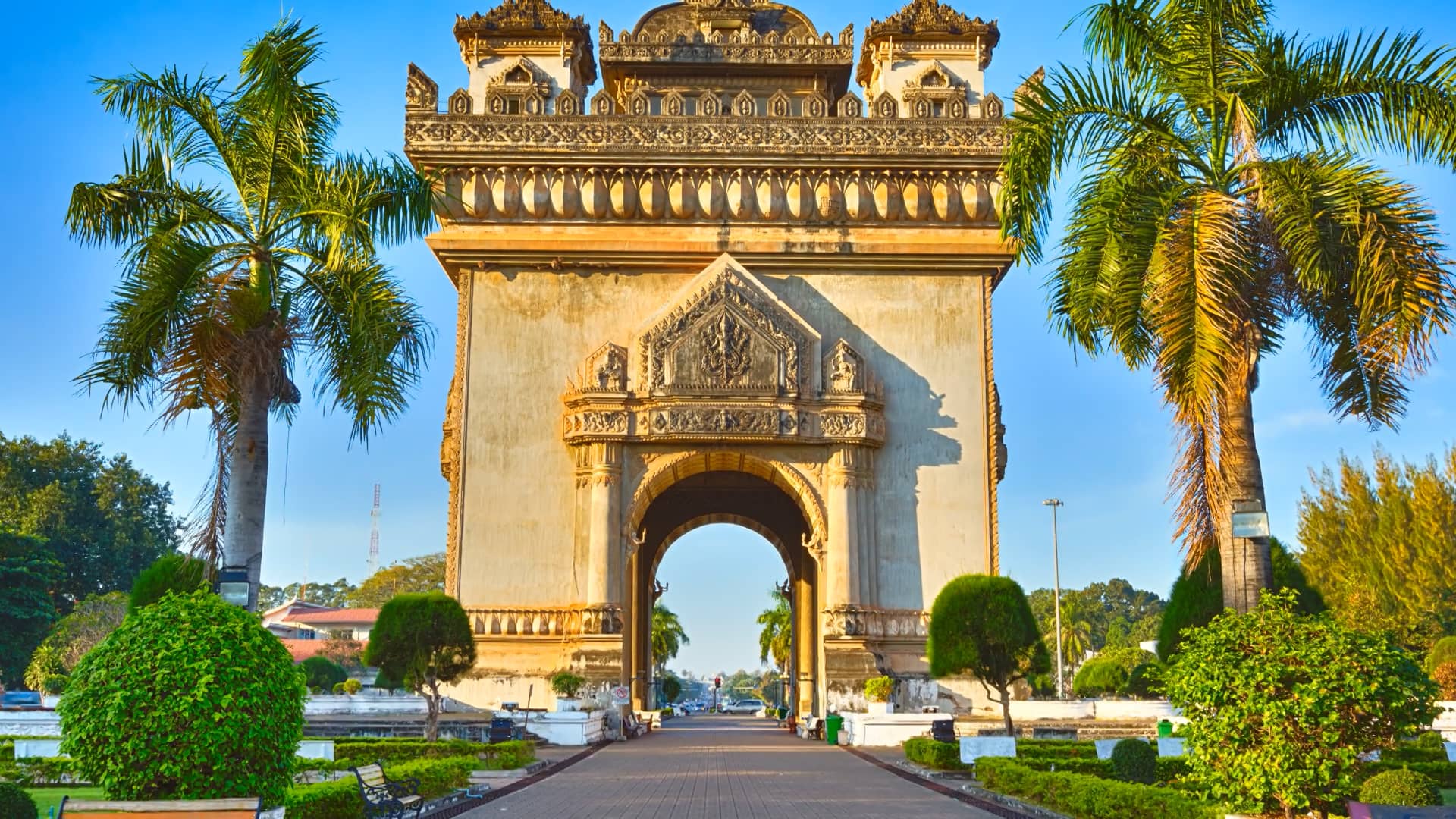 Patuxay Monument on Vimeo