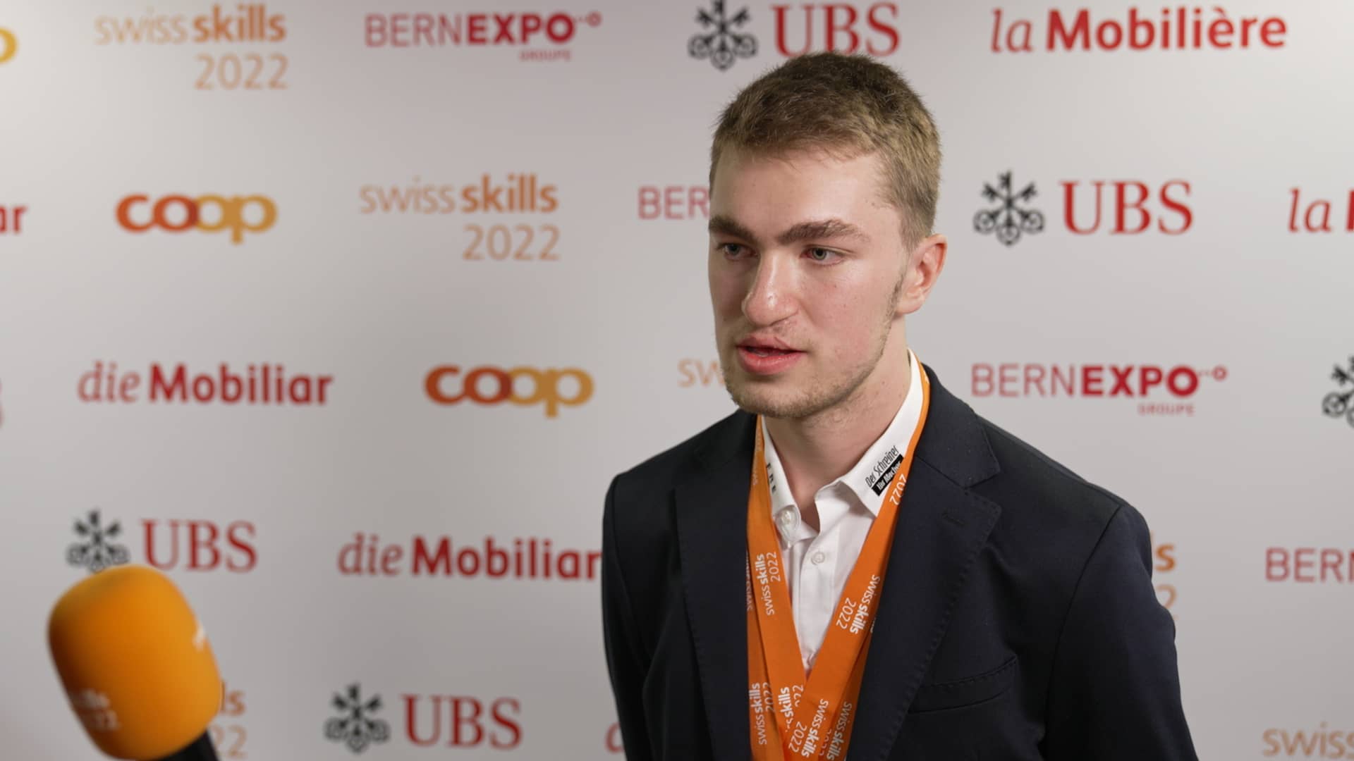 Schreiner_in Moebelschreiner_Loic_Santschi on Vimeo