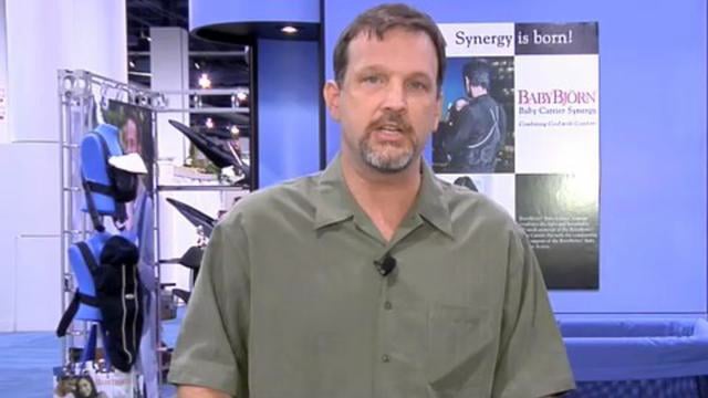 DadLabs Ep. 6 Gear Daddy "Baby Bjorn Travel Crib" on Vimeo