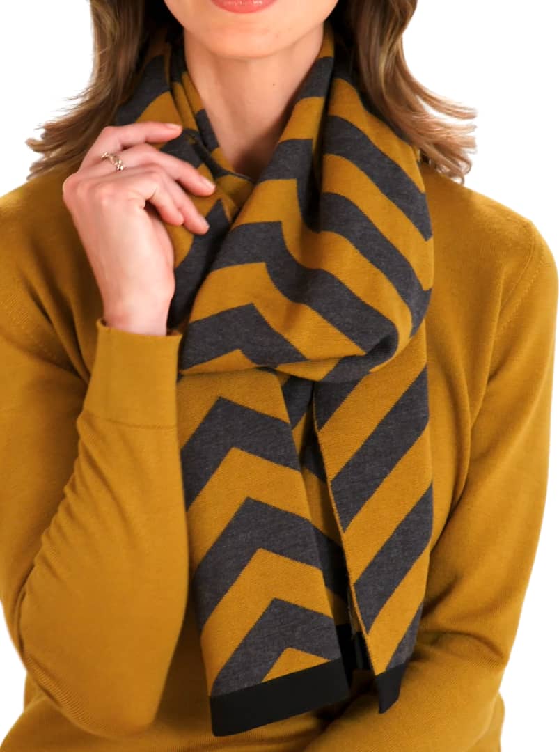 9905 Ochre Chevron Scarf on Vimeo
