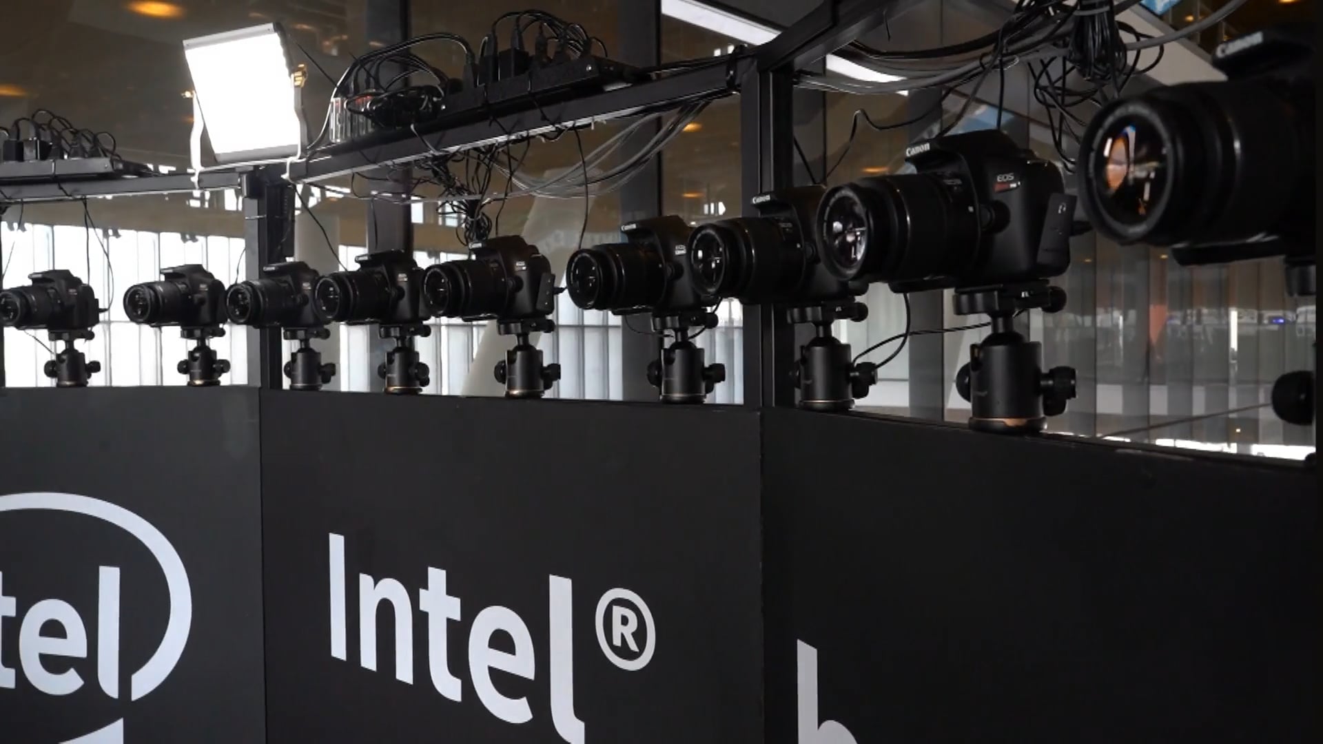 banner freezy.mp4 on Vimeo