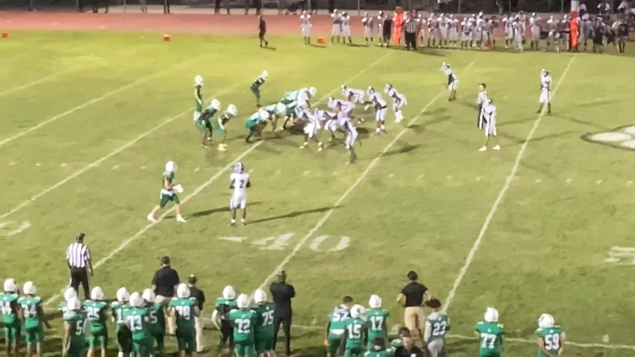(4)5-yard TFL by Kayson Smith on Vimeo