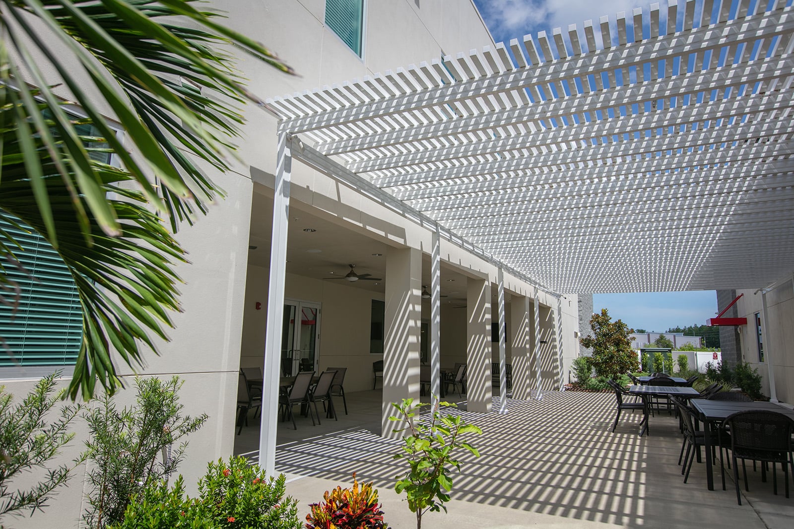 Aria Shade Trellis - Commercial Install on Vimeo