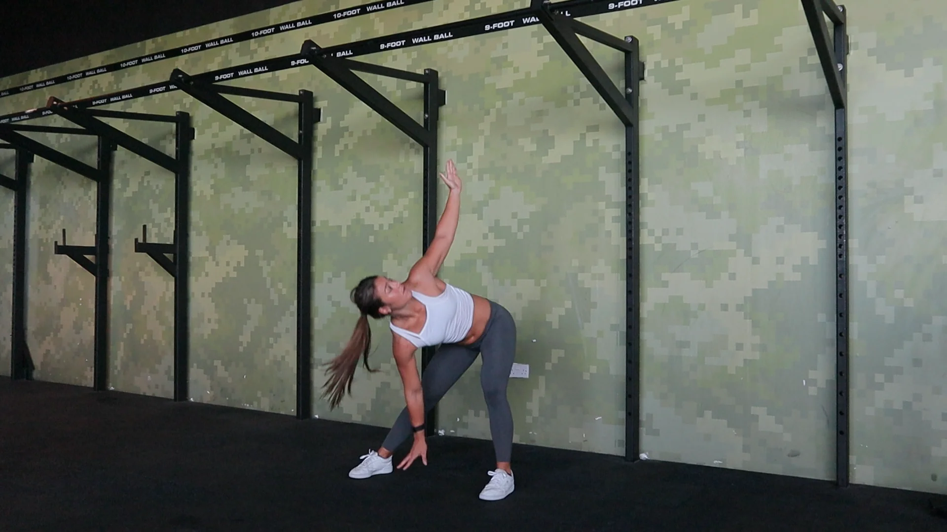 Bodyweight Windmills (1) on Vimeo