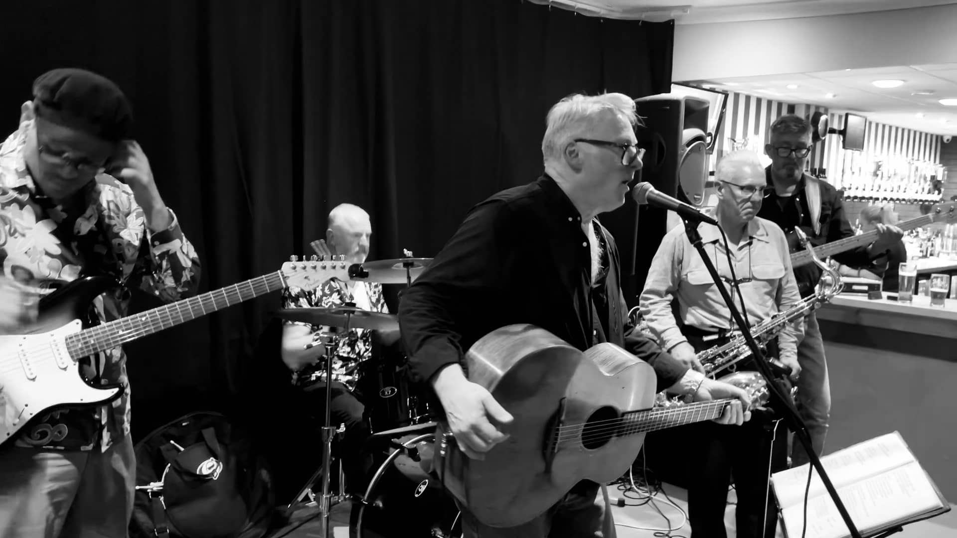 Valerie (live) by Guilty as Sin (featuring Peter Fenton) on Vimeo