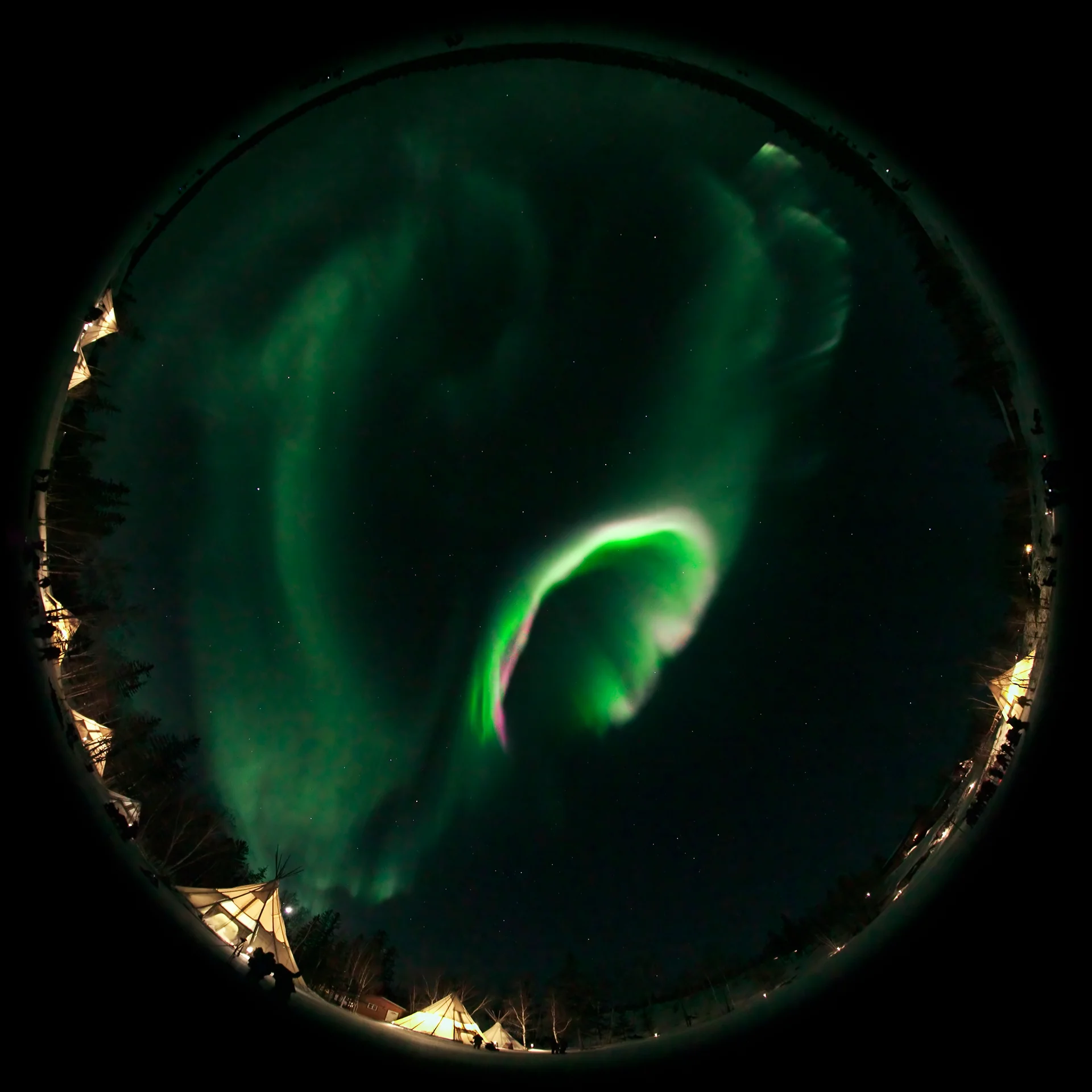 4K x 4K Real time Aurora Substorm (2015.3.25) on Vimeo