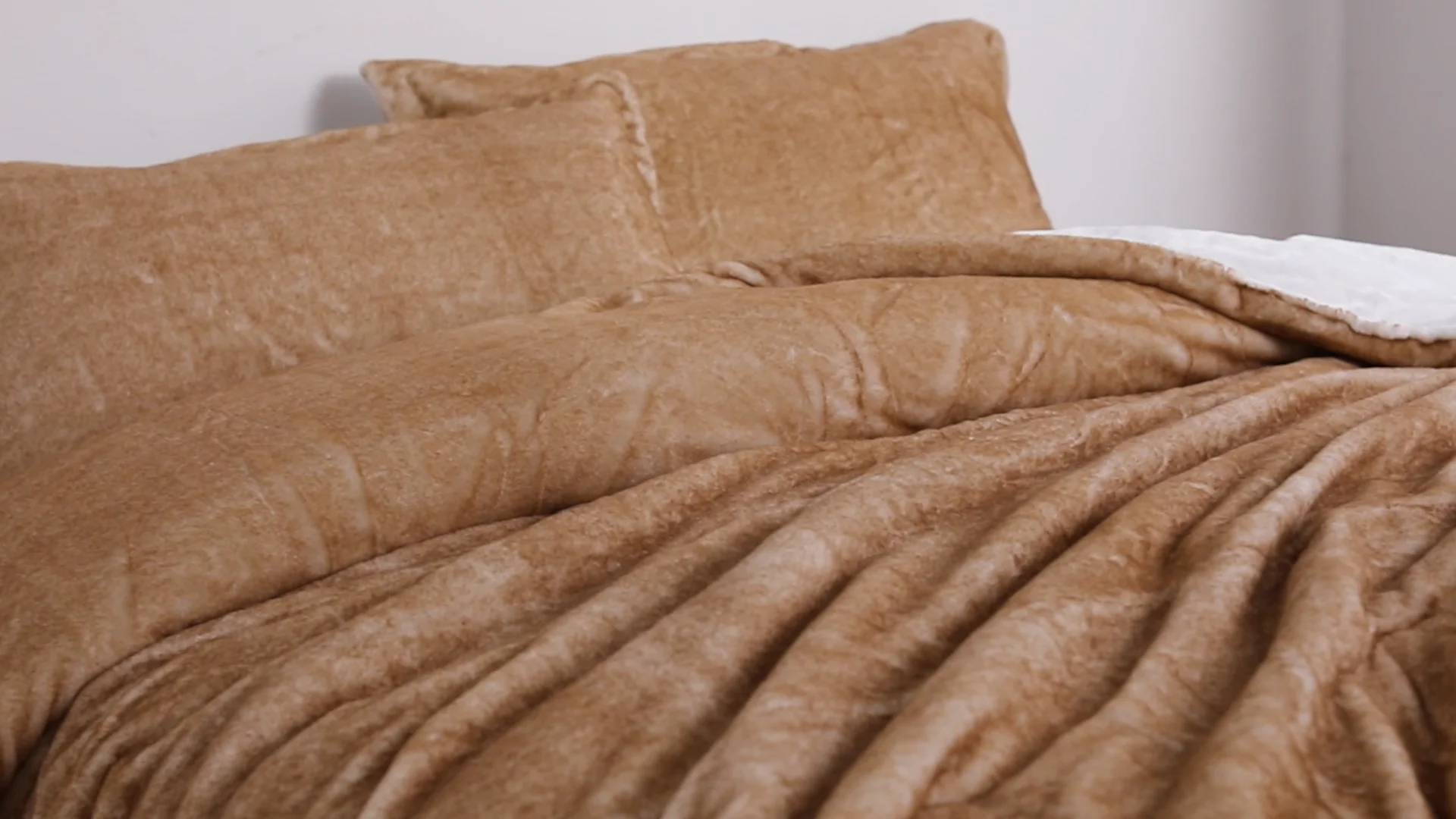 Fuzzy Cub.mp4 on Vimeo