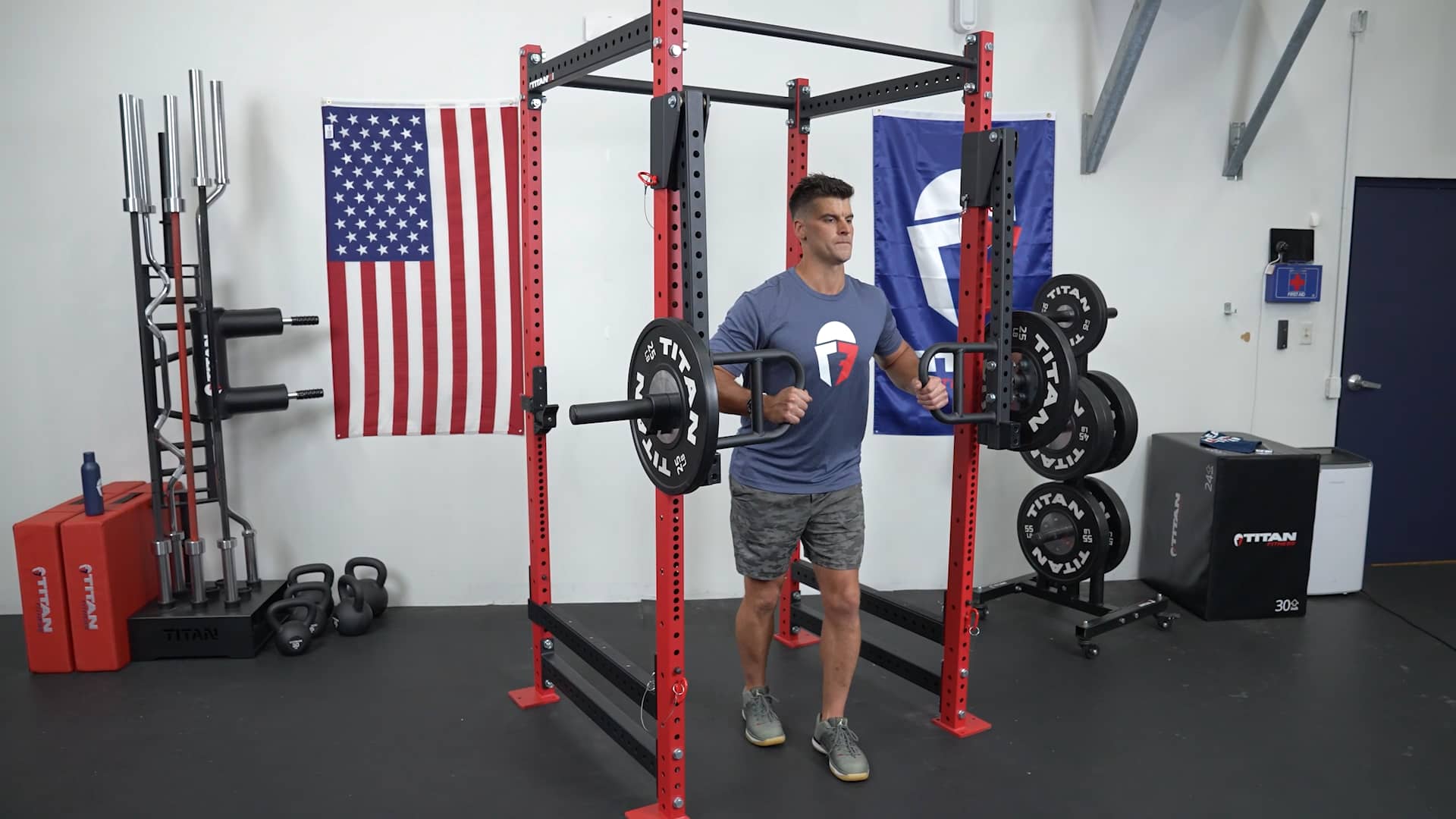 T-3 Series Adjustable Lever Arms | Titan Fitness on Vimeo