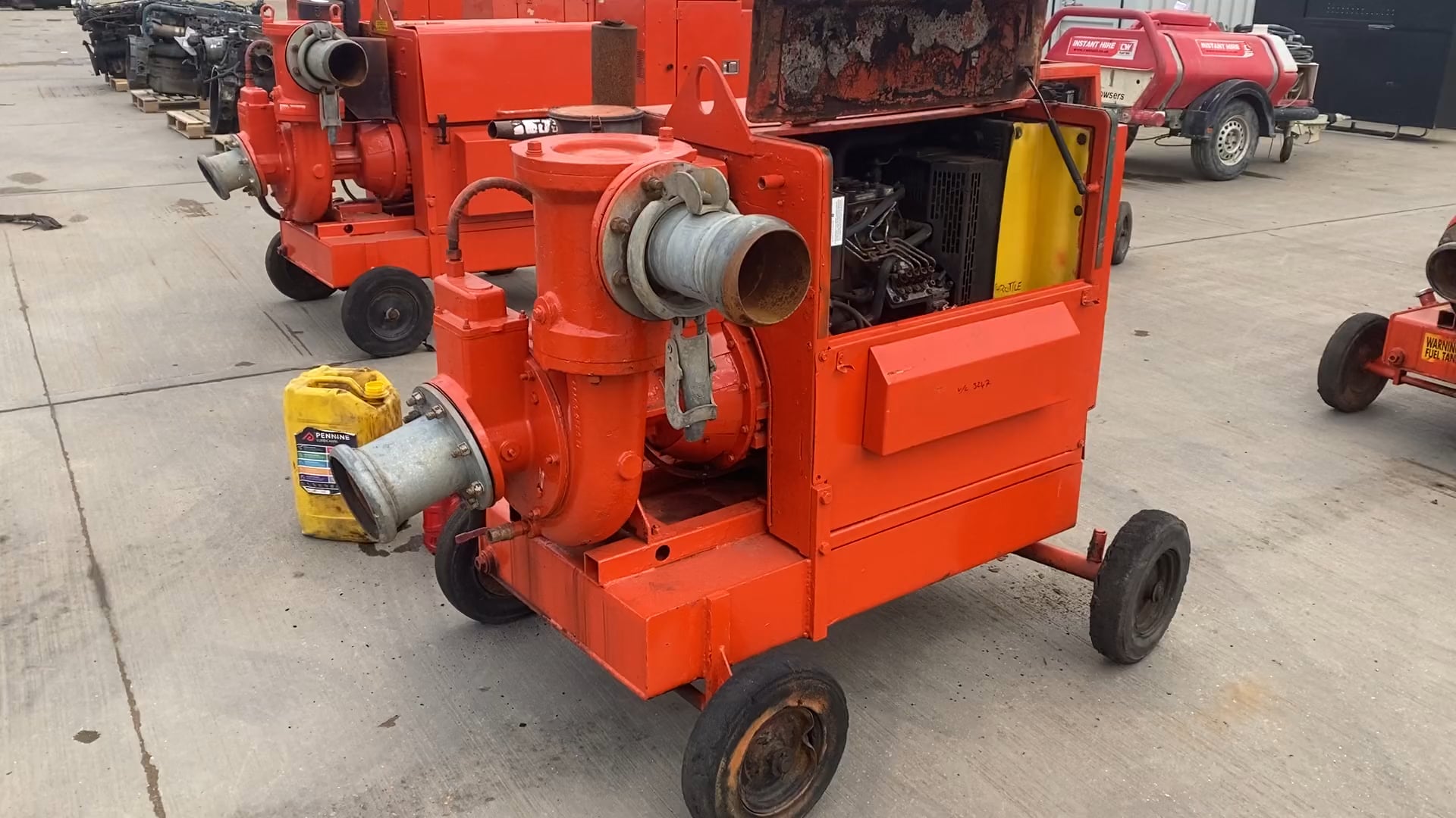 7" Water Pump, Perkins Engine - Leeds October 22 on Vimeo
