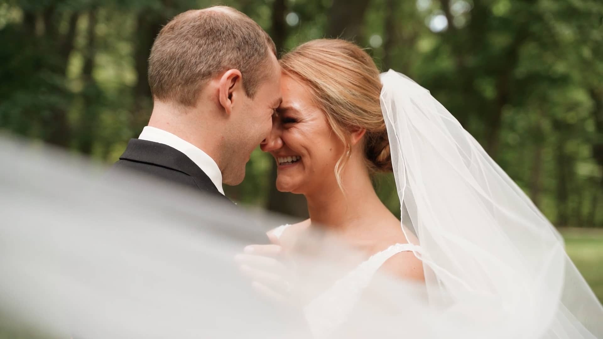 Jason and Rebecca Sneak Peek on Vimeo