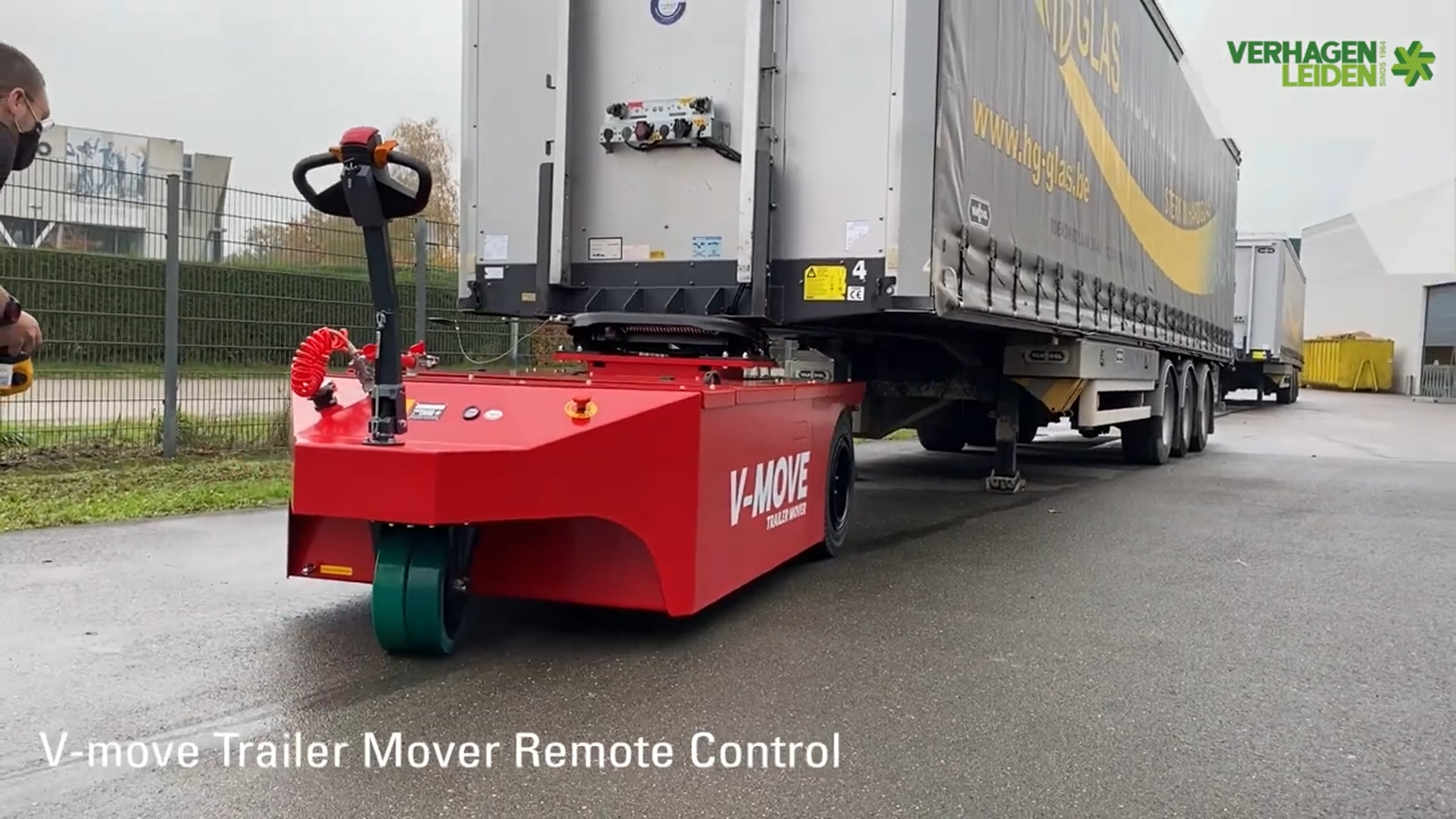 V-move semi-trailer mover 40T remote control.mp4