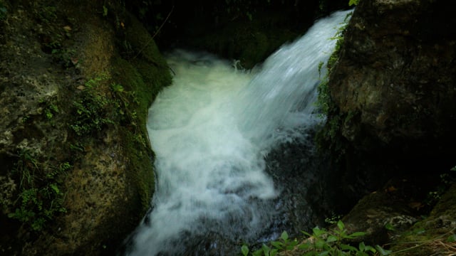 Río Cascada Arroyo - Free video on Pixabay