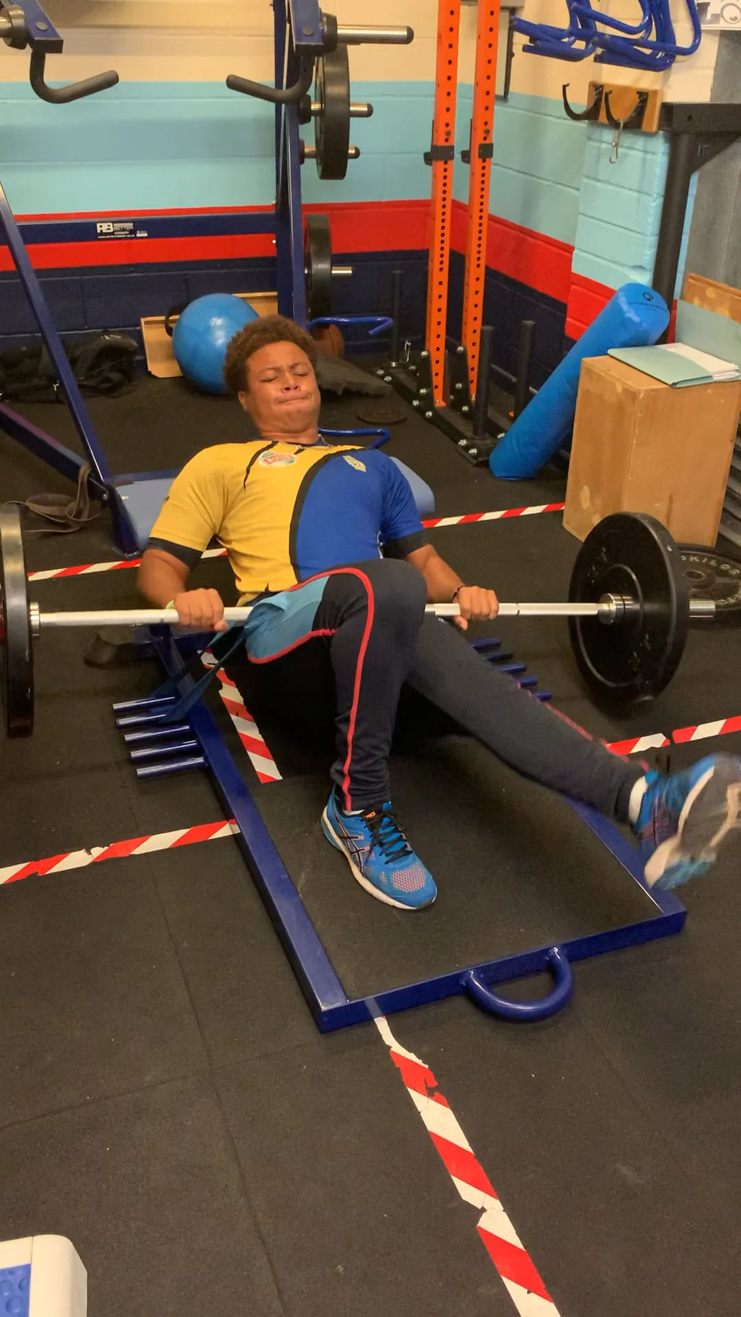 1-leg barbell hip extension [thrust]