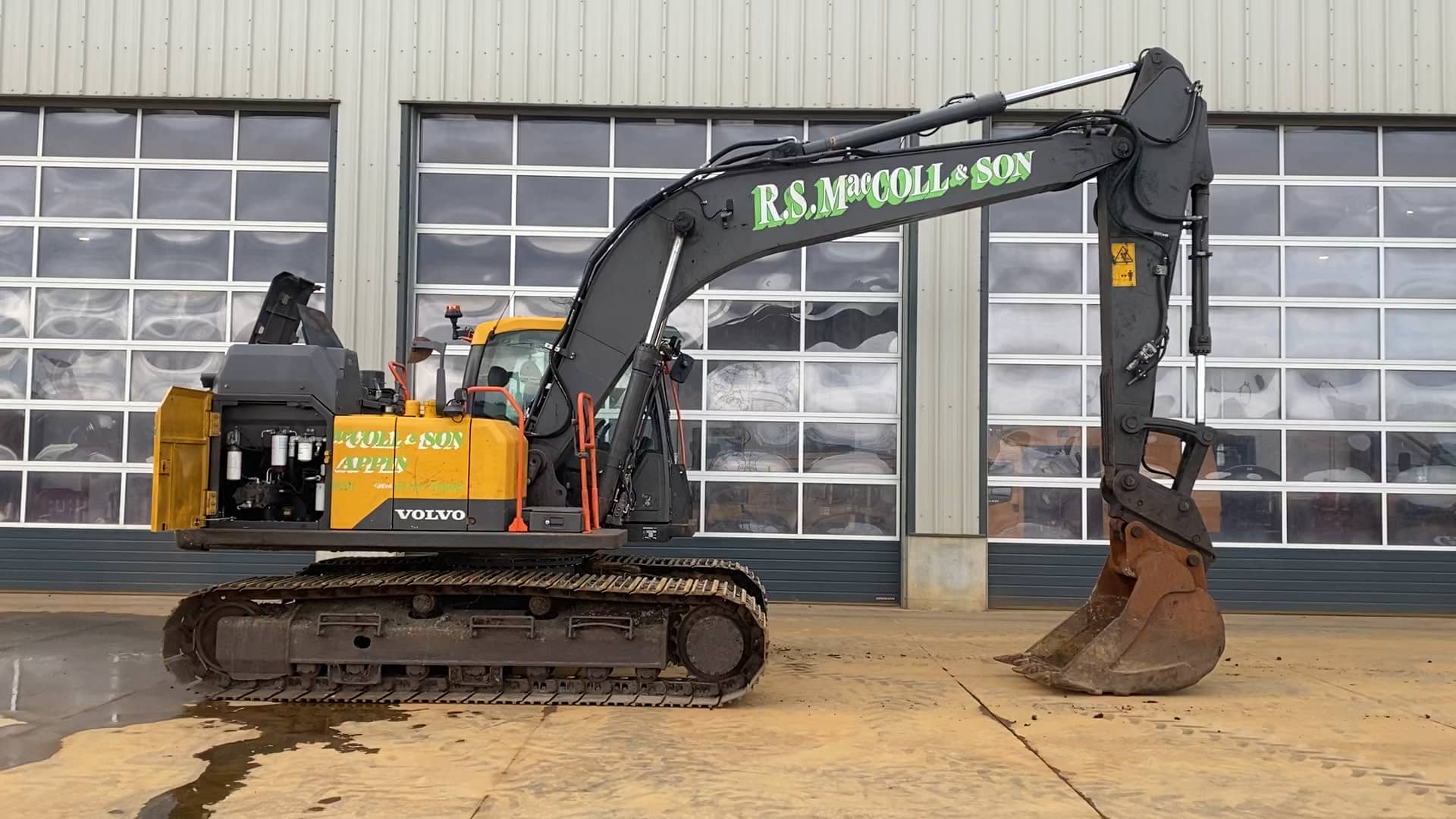 Volvo EC180EL - Leeds October 22 on Vimeo