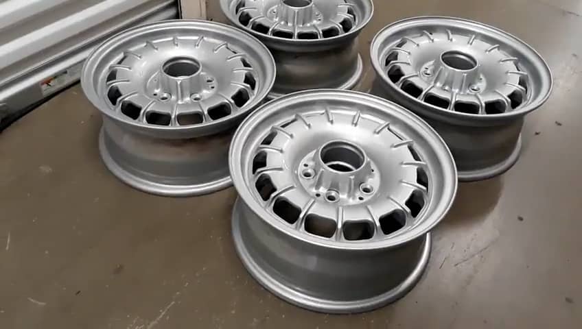 Powdercoated set 14"x6" Mercedes Bundt Rims on Vimeo