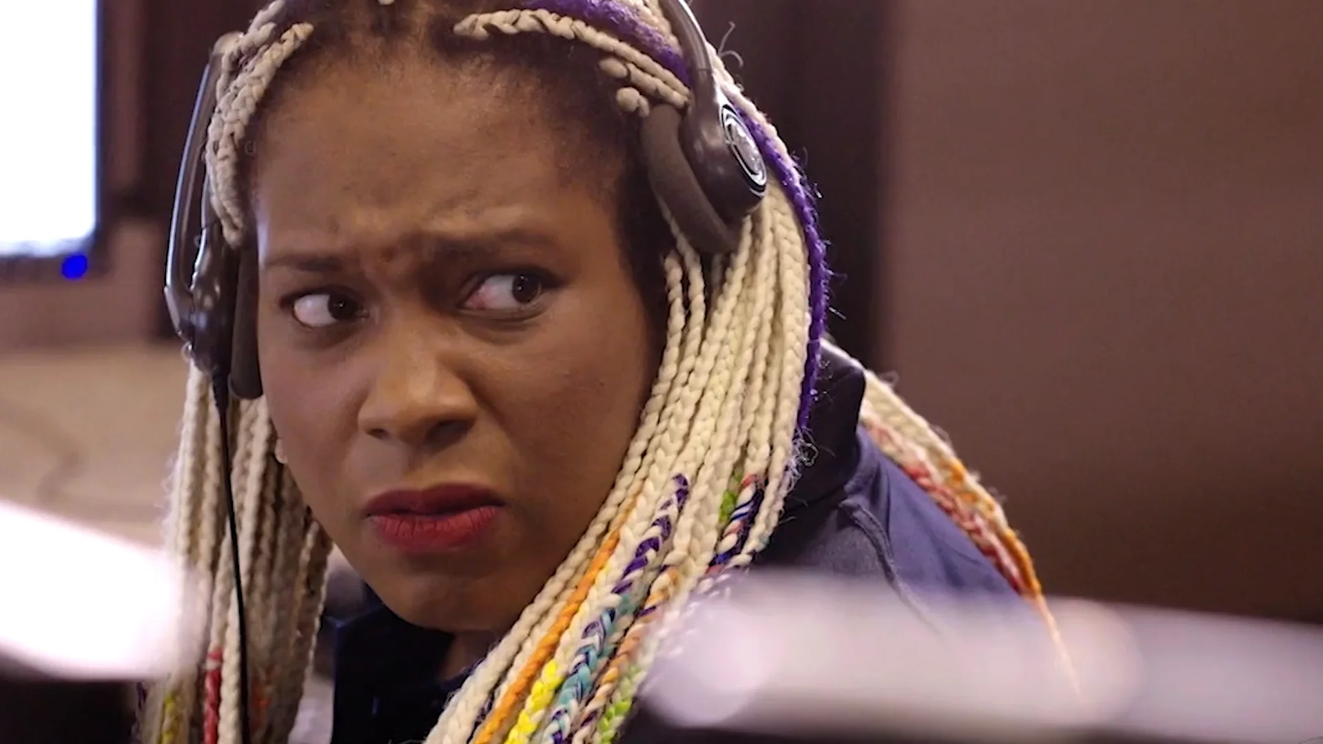 FeaturedLoop_v3_looking on Vimeo