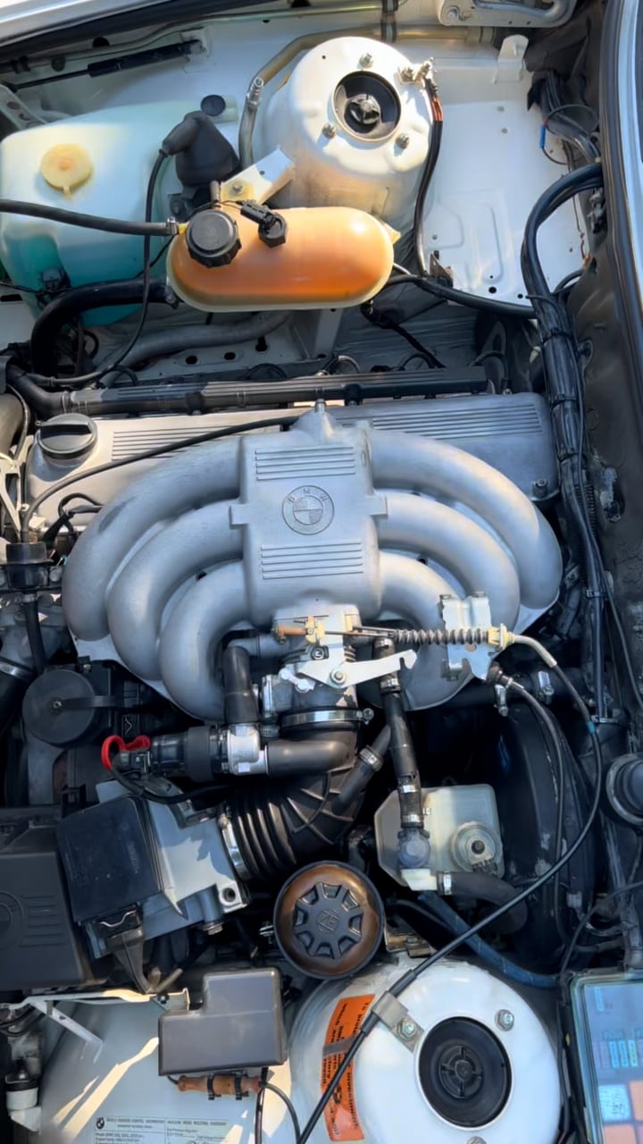 1987 BMW 325is “Revs” (Engine) on Vimeo